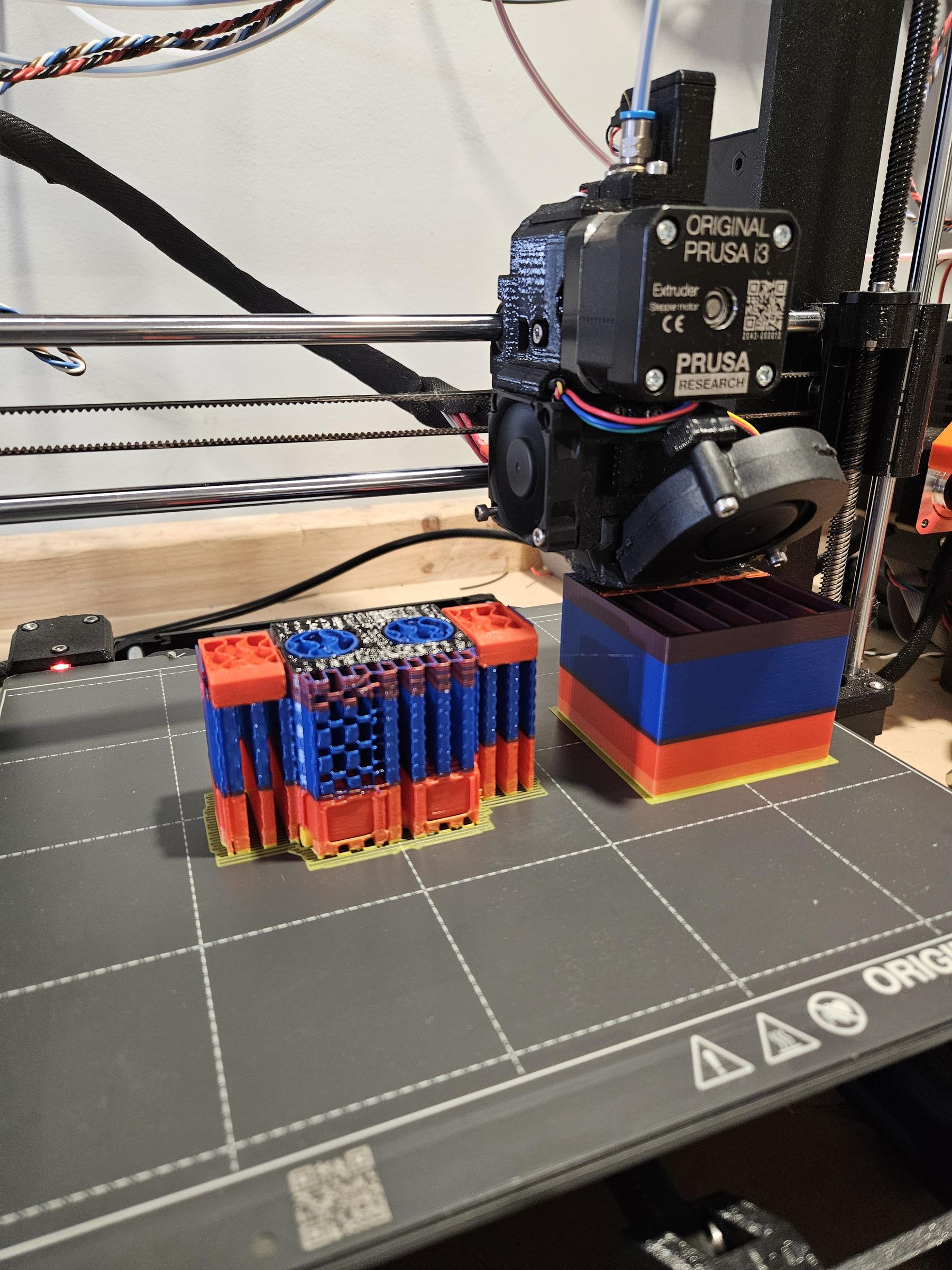 3D Model a Robot From Reference Images Using TinkerCAD : 8 Steps ...