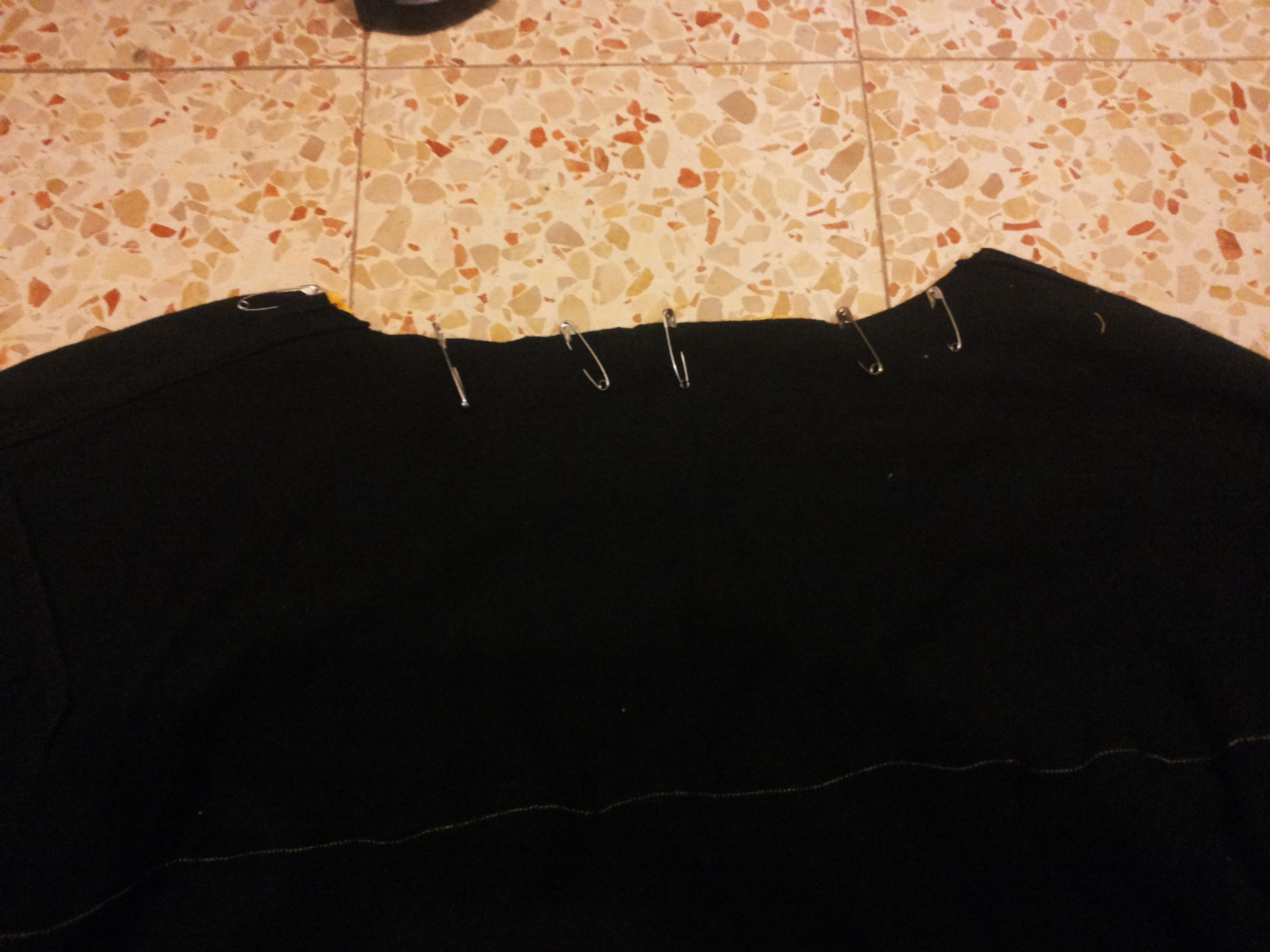 Star Trek Voyager Uniform : 8 Steps - Instructables