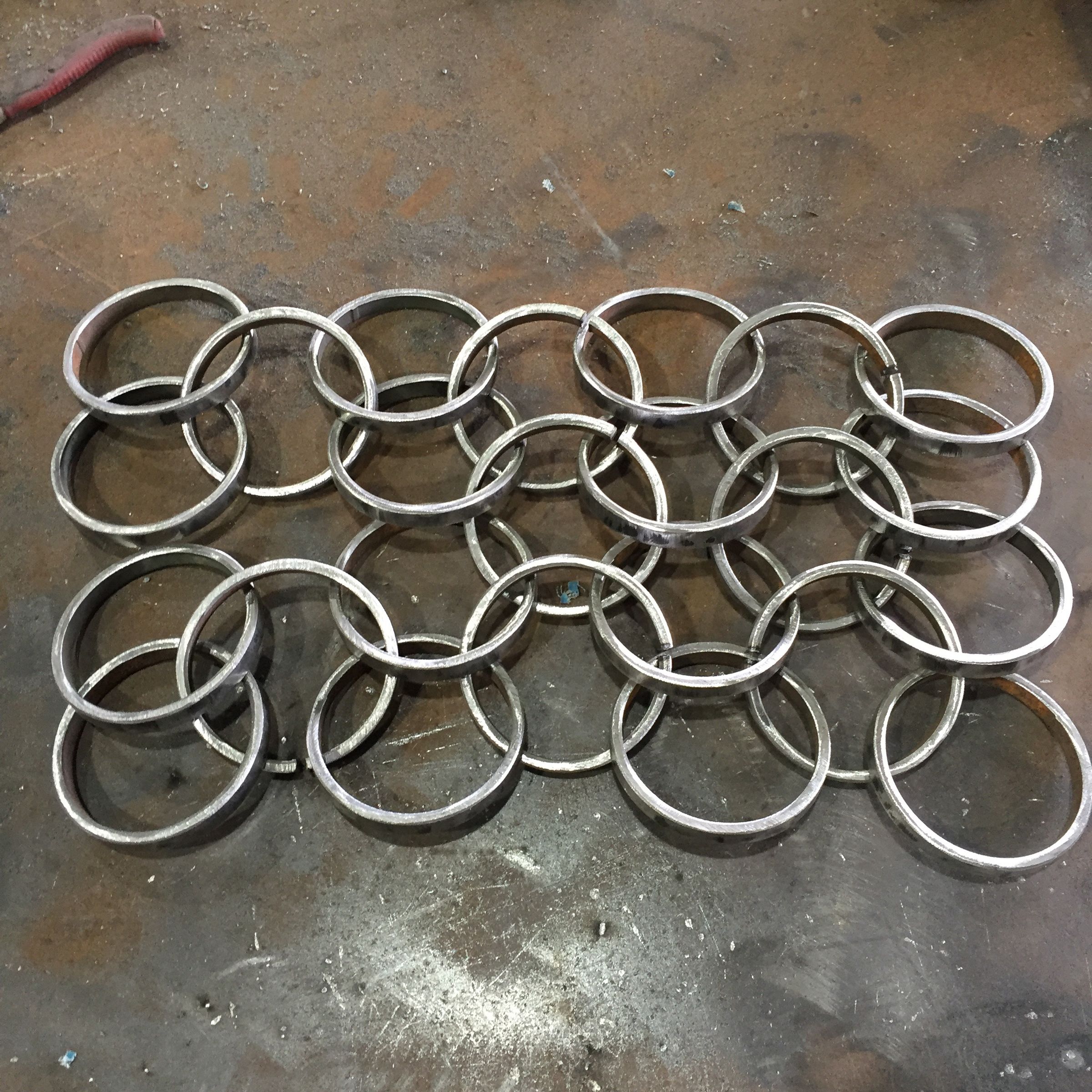 Giant Chainmaille : 14 Steps (with Pictures) - Instructables
