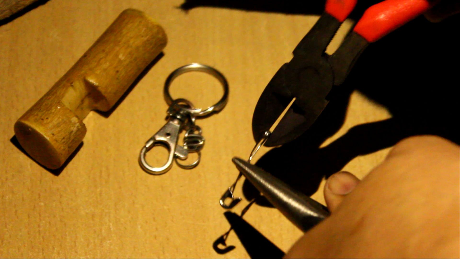 DIY Wooden Key Chain & Mobile Holder : 6 Steps (with Pictures ...