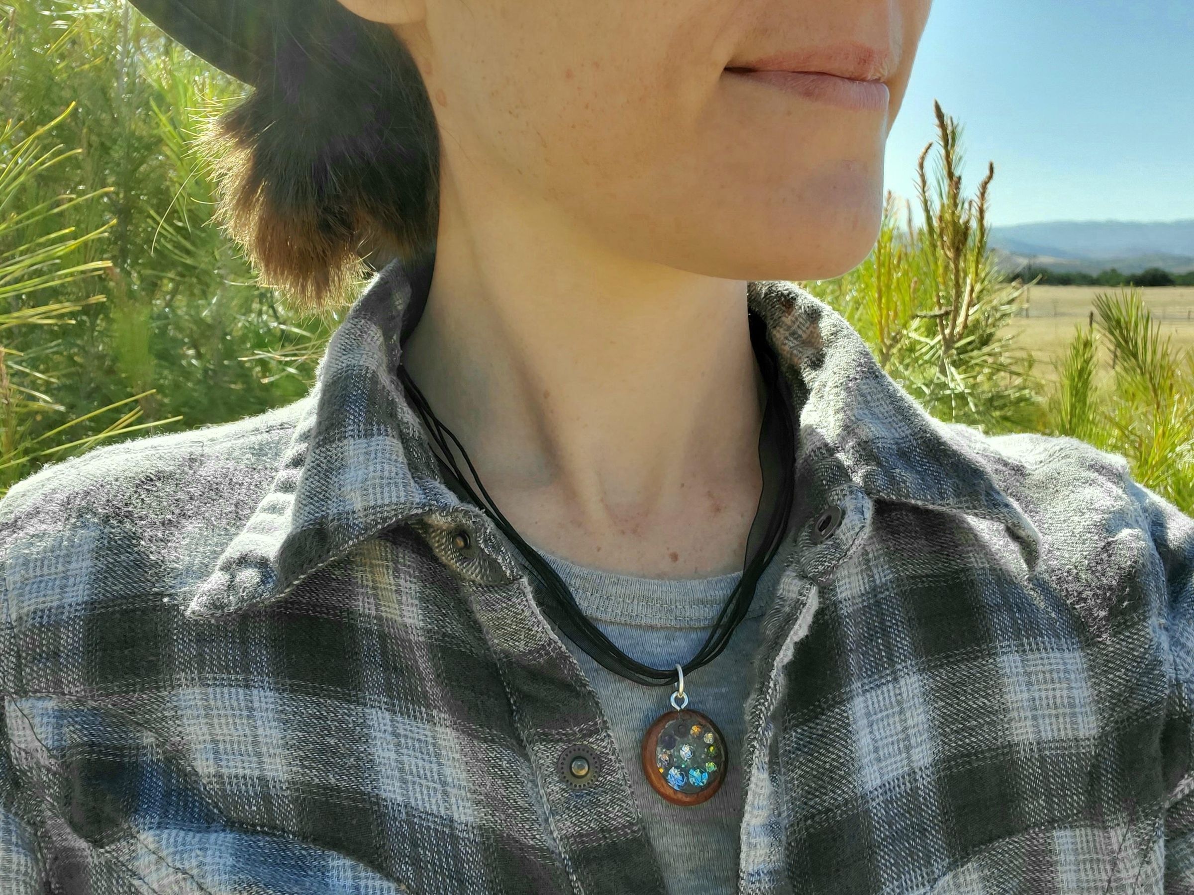 Rainbow Rhinestone Pendant : 7 Steps (with Pictures) - Instructables