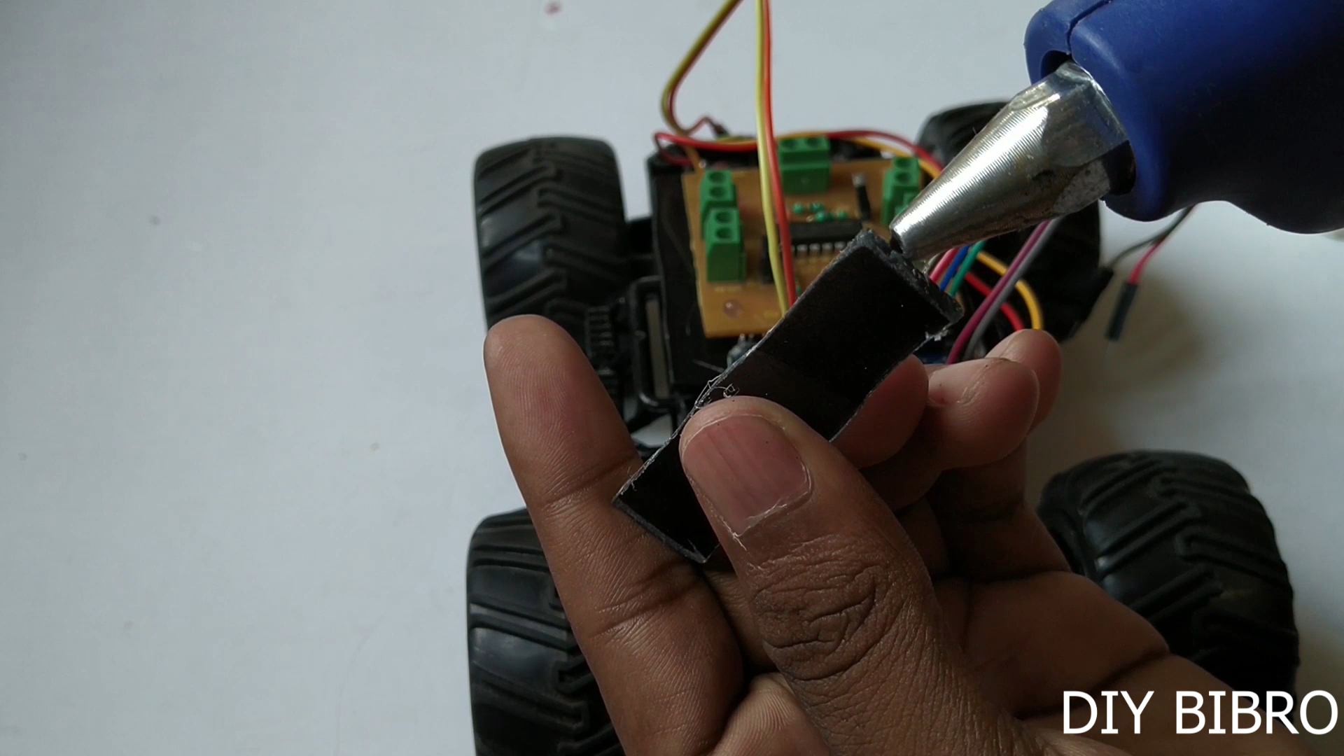 DIY ARDUINO BLUETOOTH CONTROLLED CAR :) : 7 Steps (with Pictures ...