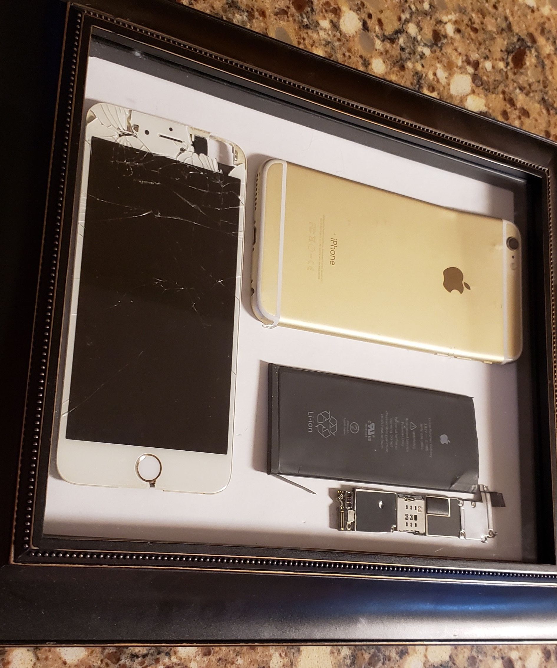 Phone Frame | Trash to Treasure : 5 Steps - Instructables