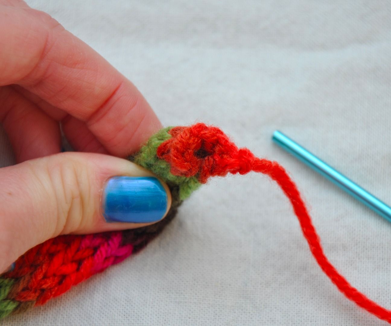 How to Use a French Knitter : 6 Steps (with Pictures) - Instructables