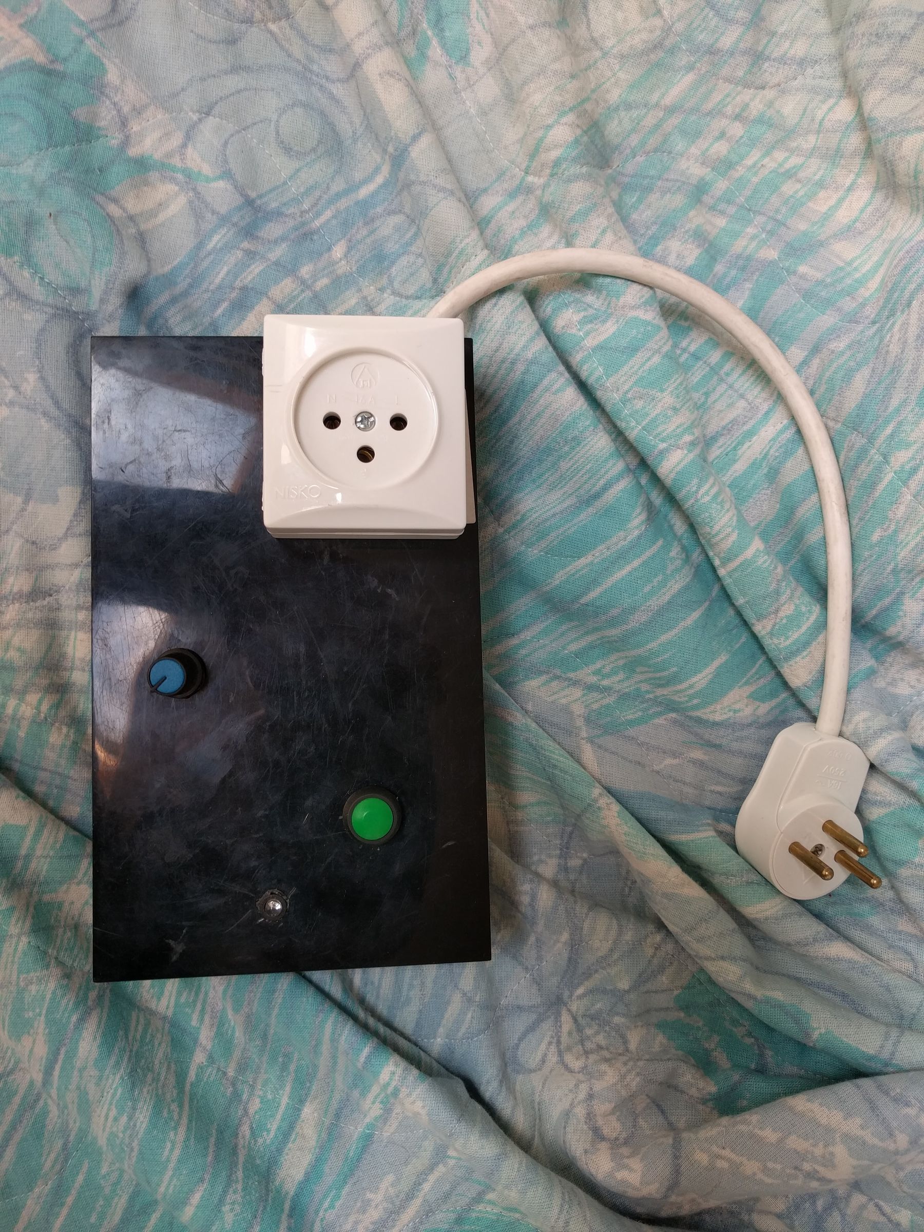 Never Forget It on - Energy Saver : 5 Steps (with Pictures) - Instructables