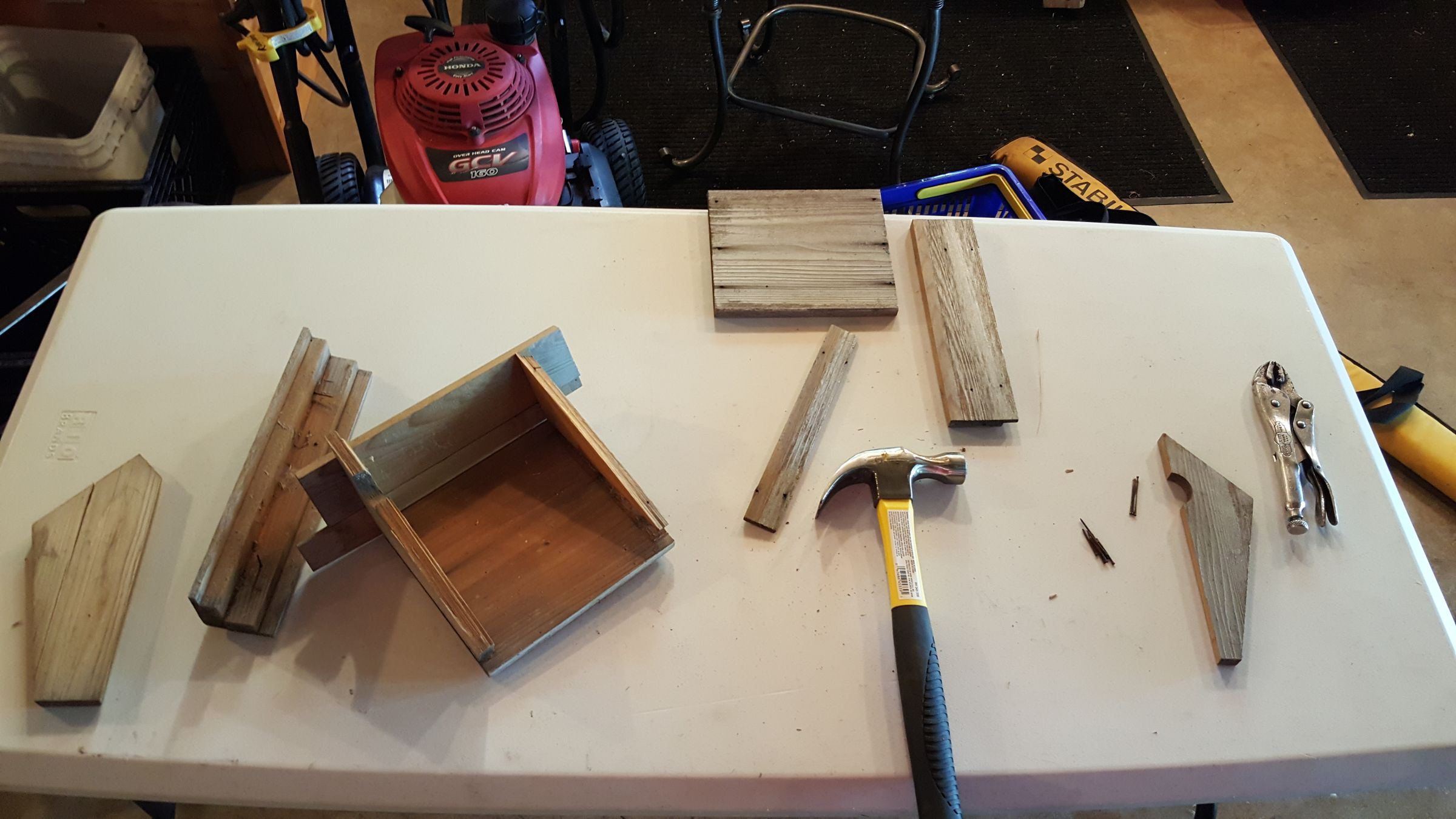 How to Fix/restore an Old Bird House : 8 Steps (with Pictures ...