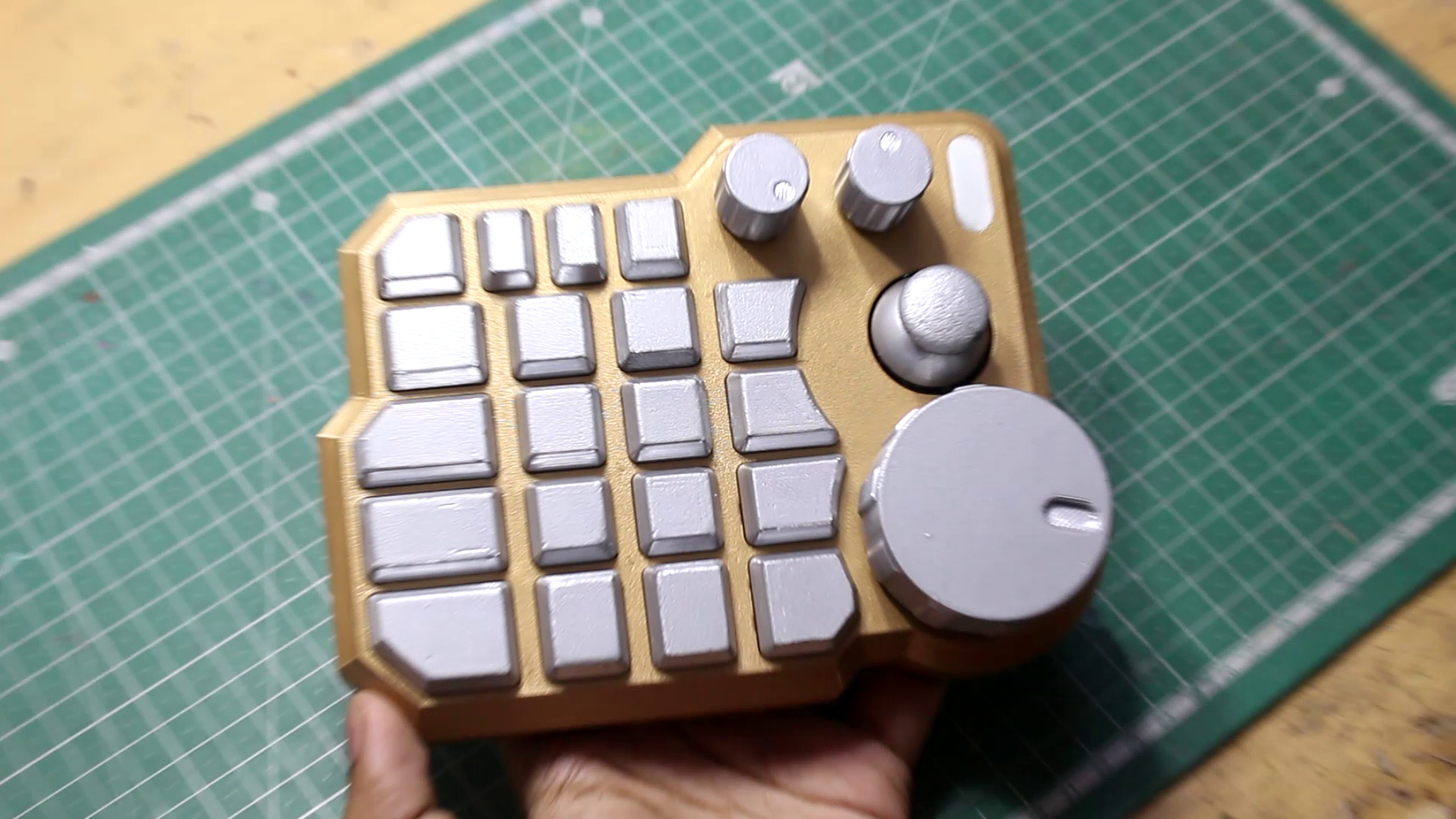 Infinity Macro Pad Using Pi Pico : 16 Steps (with Pictures) - Instructables