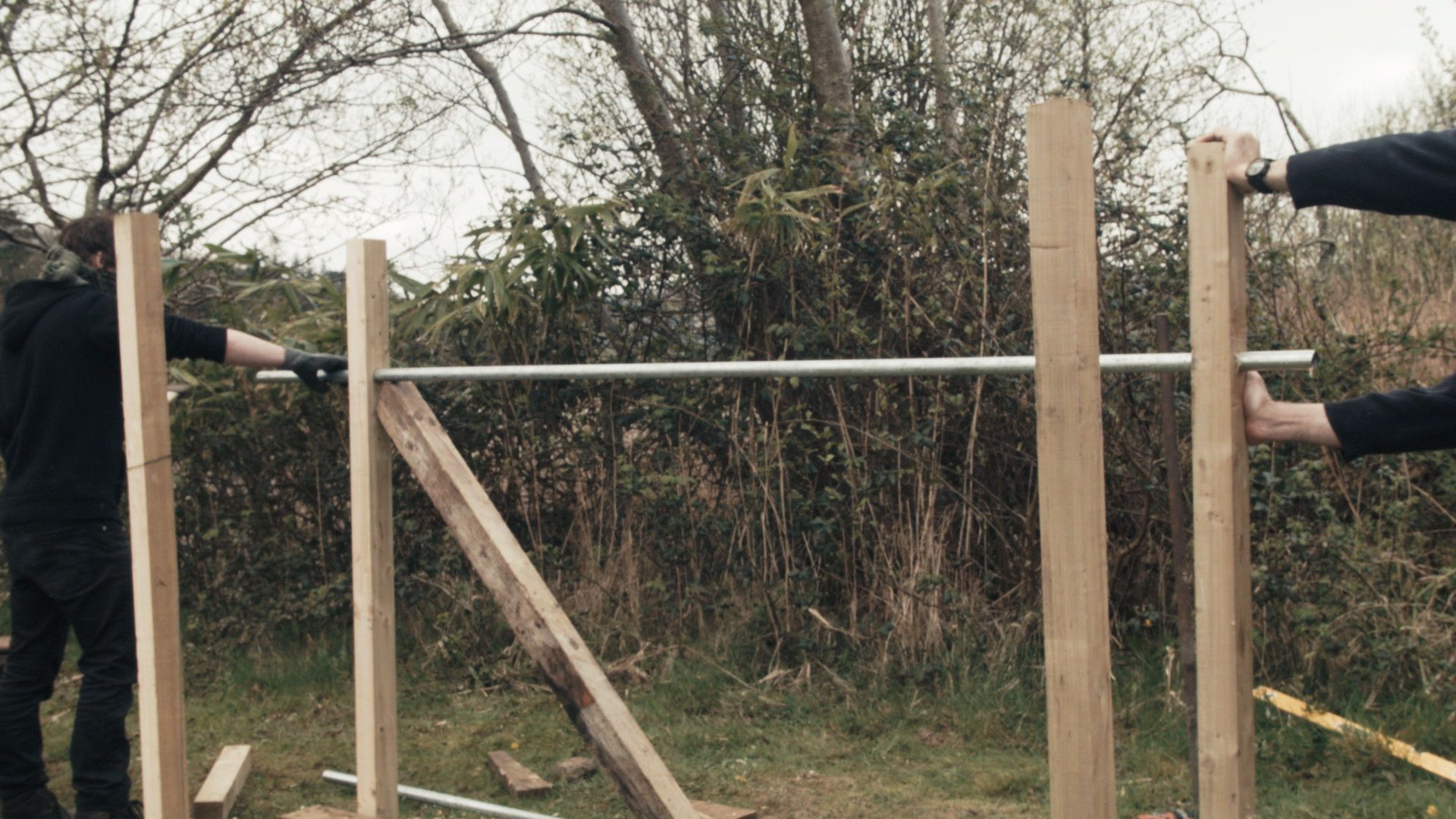 How to Build Parallel Bars for Calisthenics : 10 Steps (with Pictures ...