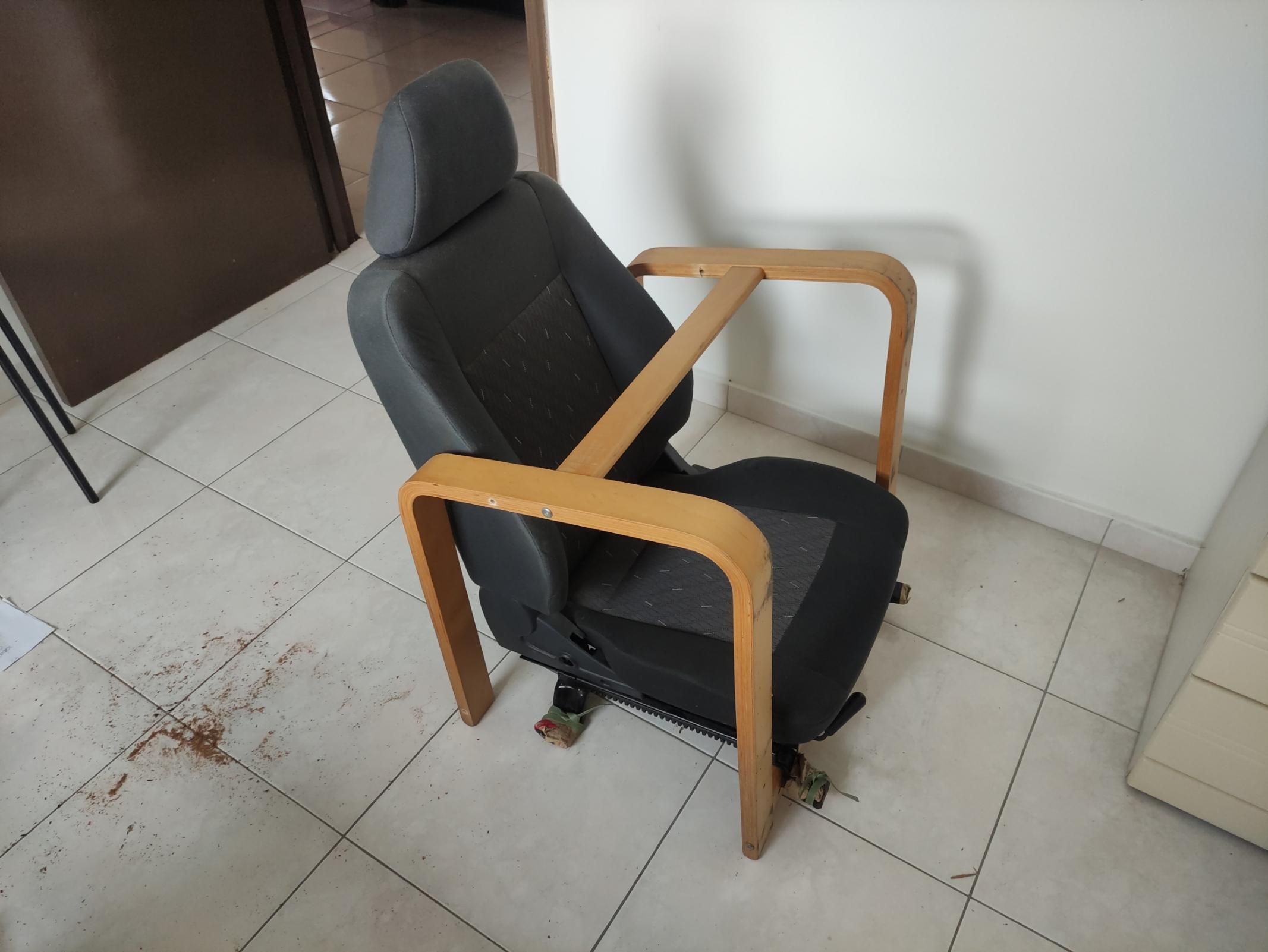 Simple Car Seat Couch : 5 Steps - Instructables