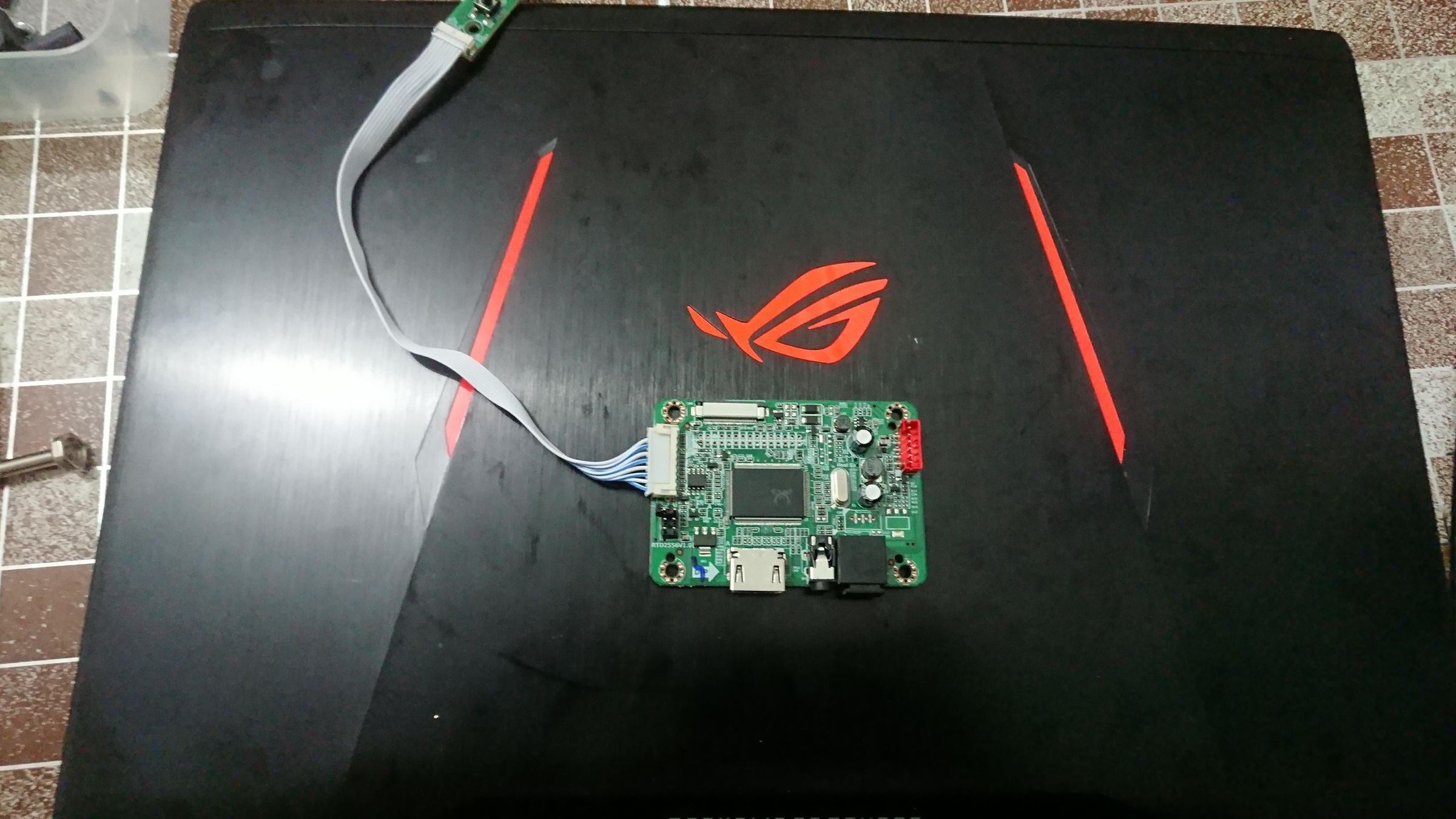 Repurposed Laptop Monitor Version 2.0 : 5 Steps - Instructables