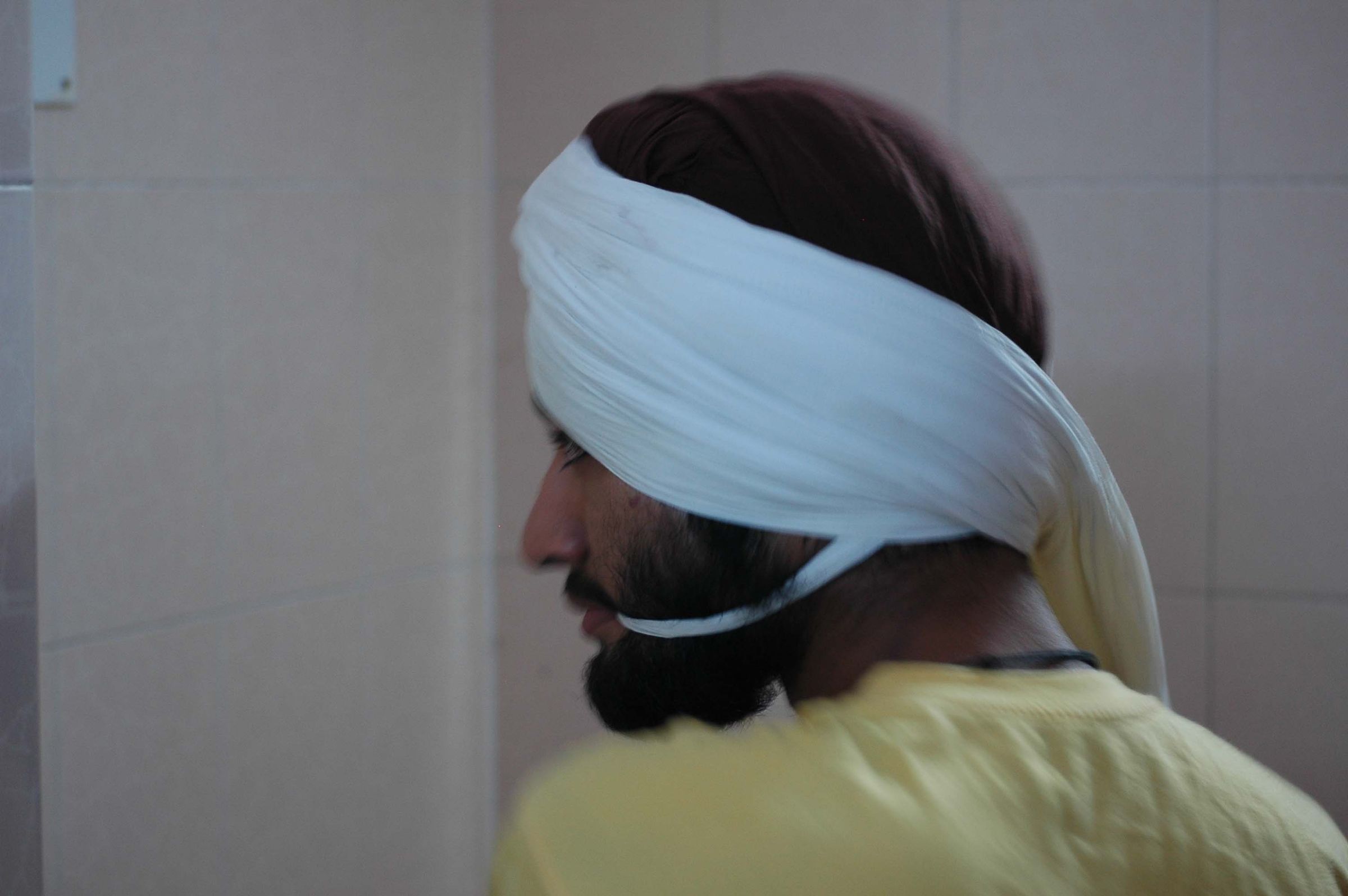 How to Tie a Pagari (Indian Turban) : 12 Steps (with Pictures ...