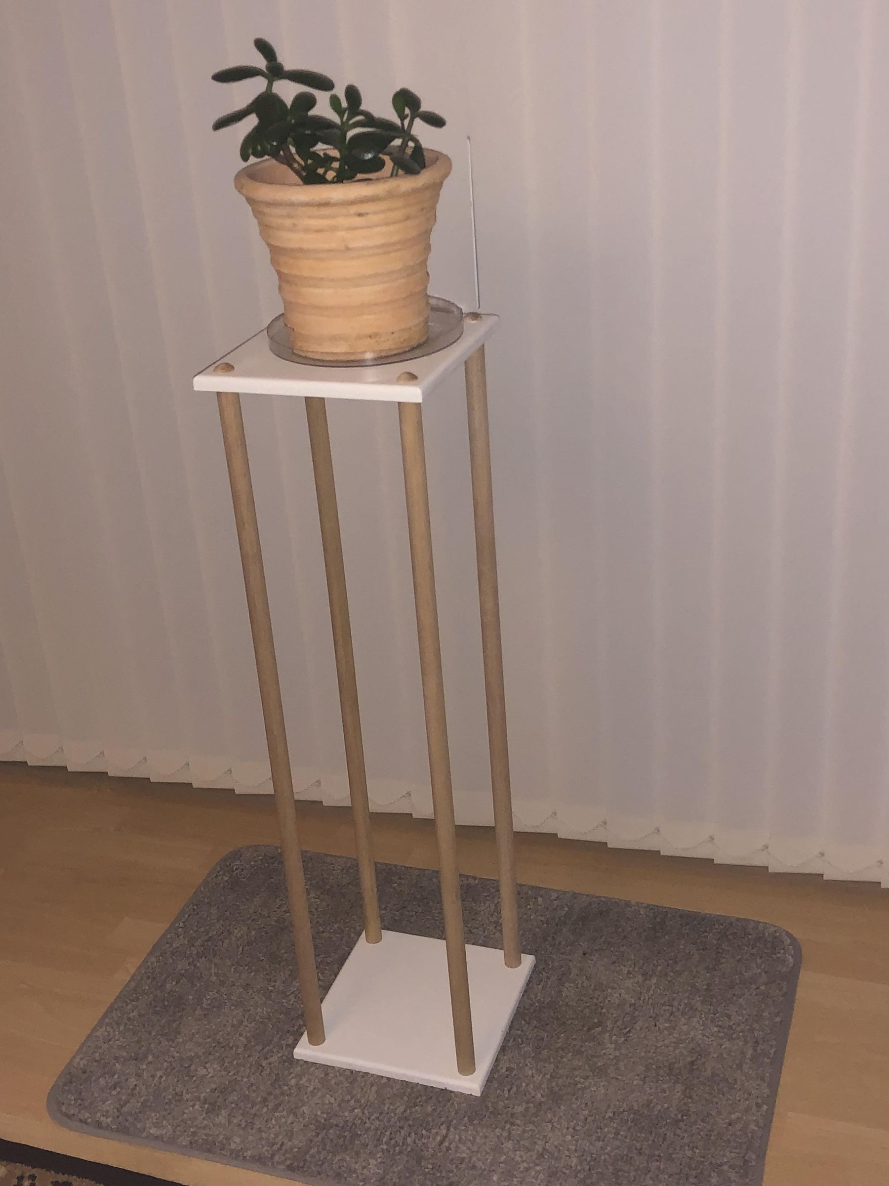 Broom Shaft and MDF Tall Plant Stand El Cheapo! : 5 Steps (with ...