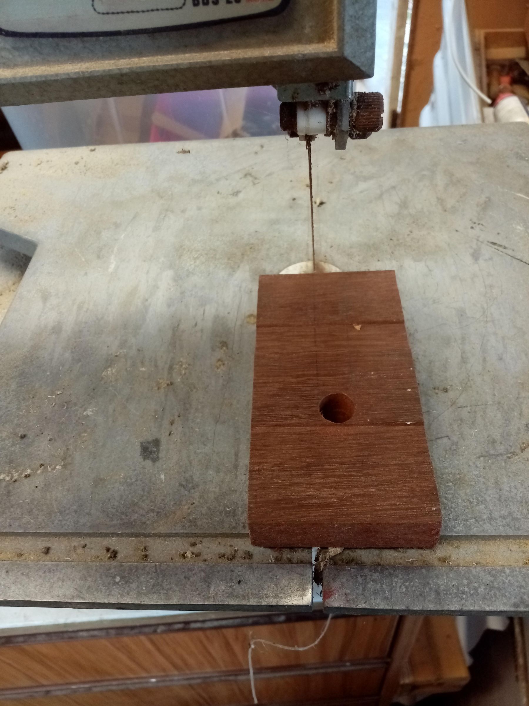 Simple Mobile Phone Stand : 9 Steps (with Pictures) - Instructables