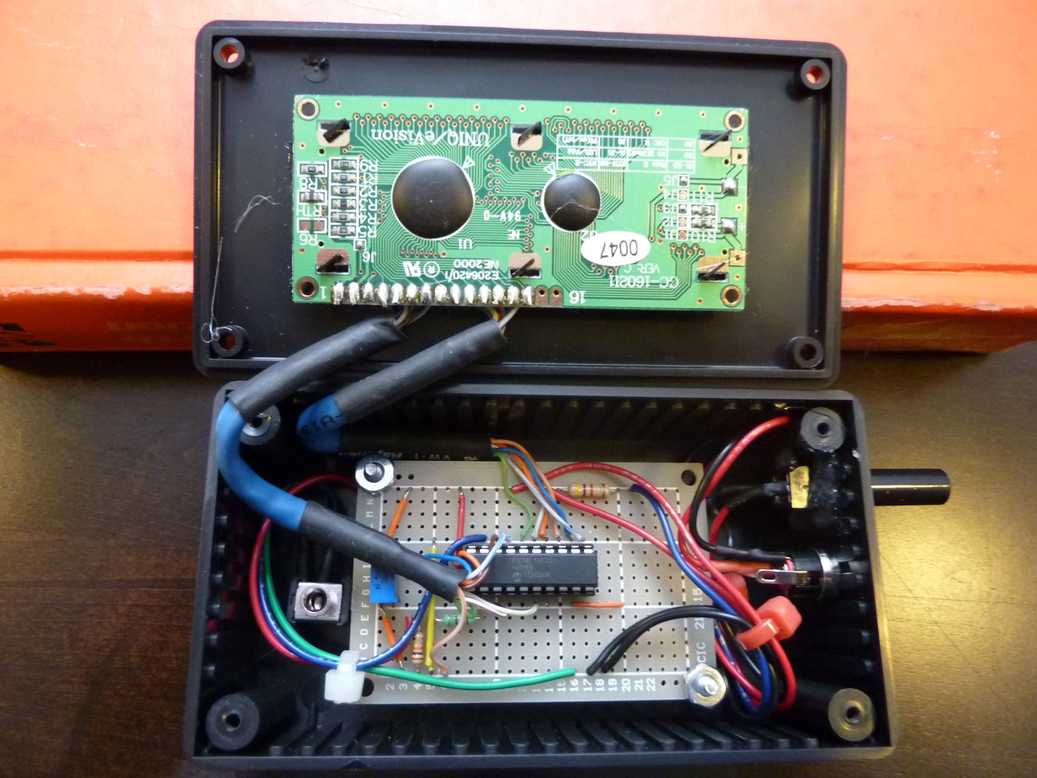 PICAXE - DS18B20 Temperature Sensor to LCD : 7 Steps - Instructables