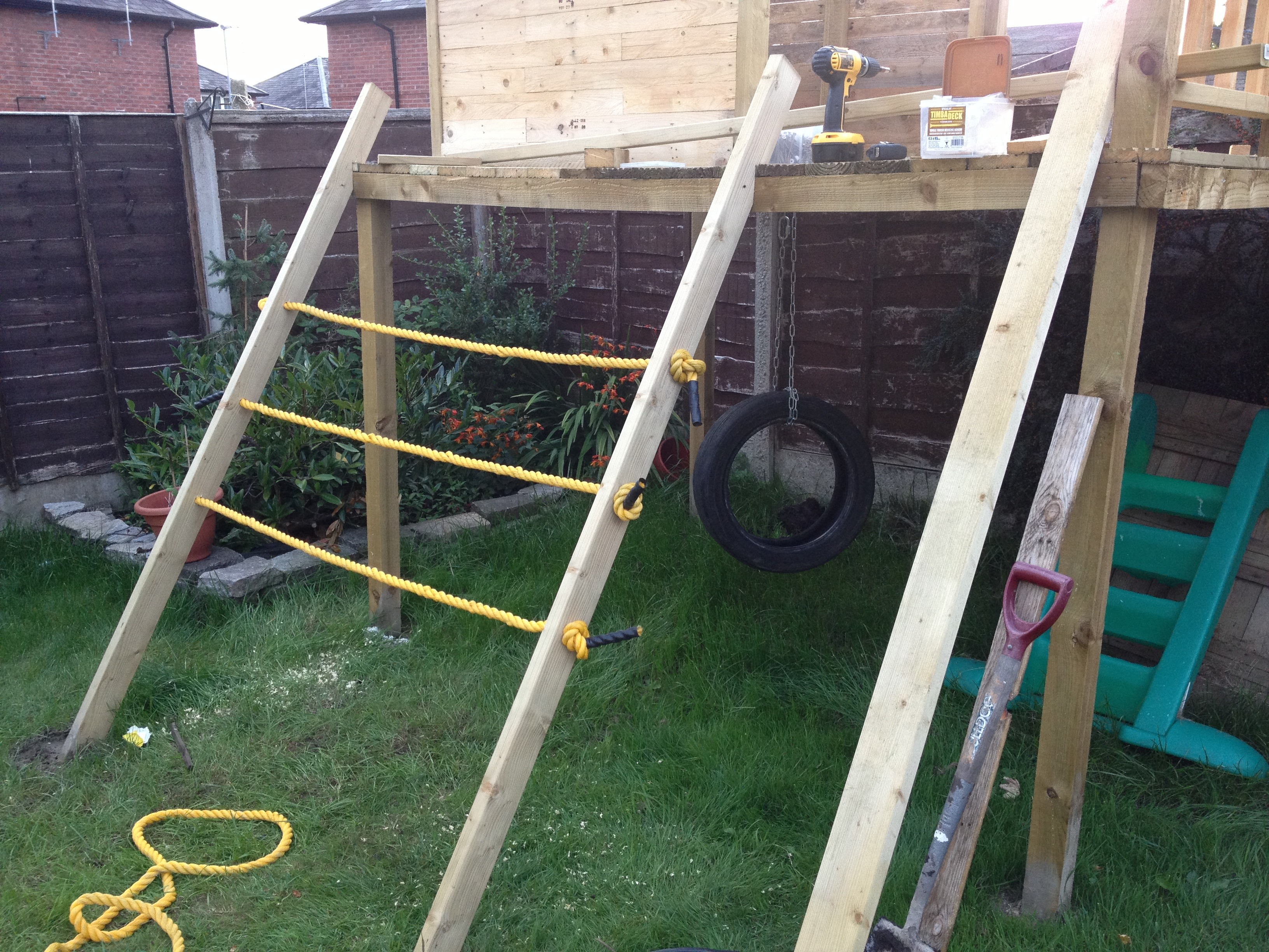 Playhouse Fort : 9 Steps (with Pictures) - Instructables