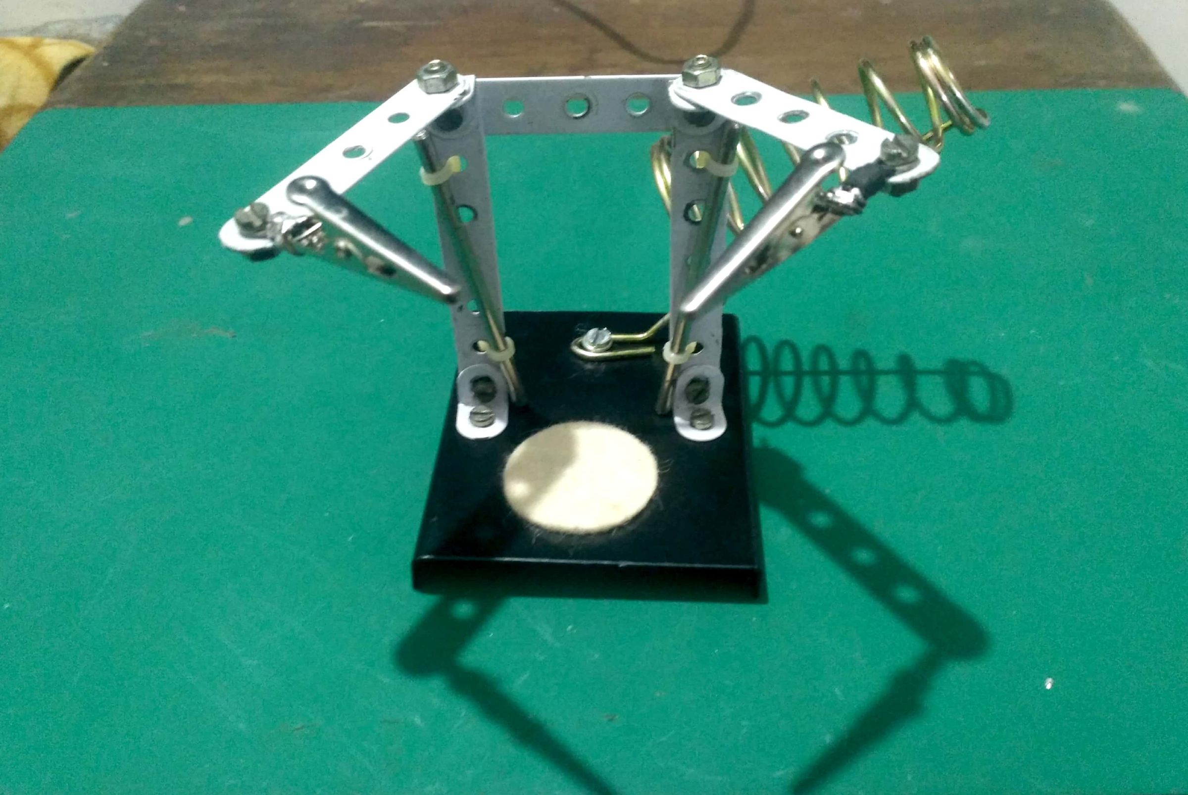 DIY Helping Hands for Soldering : 9 Steps (with Pictures) - Instructables