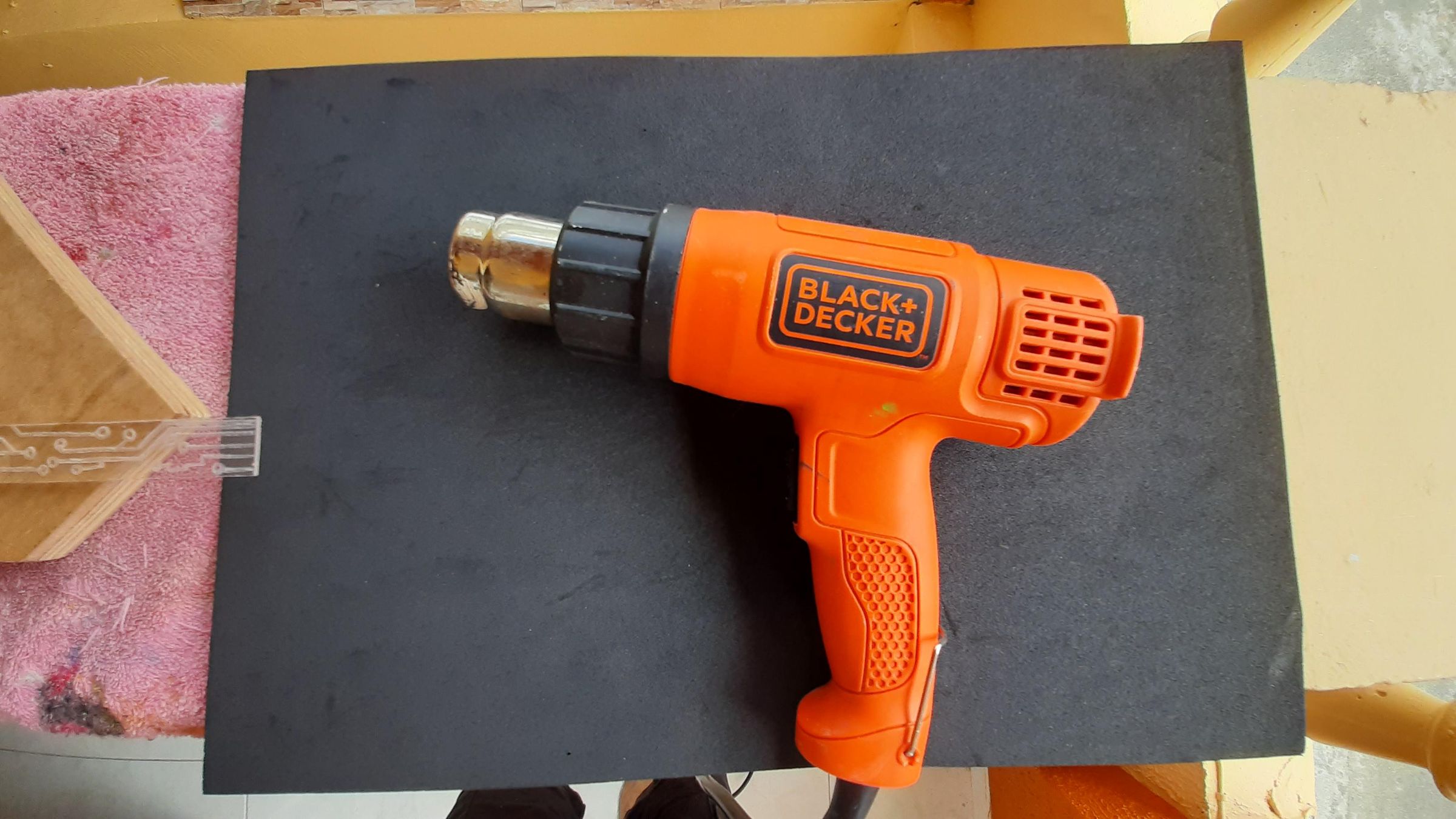 FUTURISTIC CORNER STAND : 10 Steps (with Pictures) - Instructables