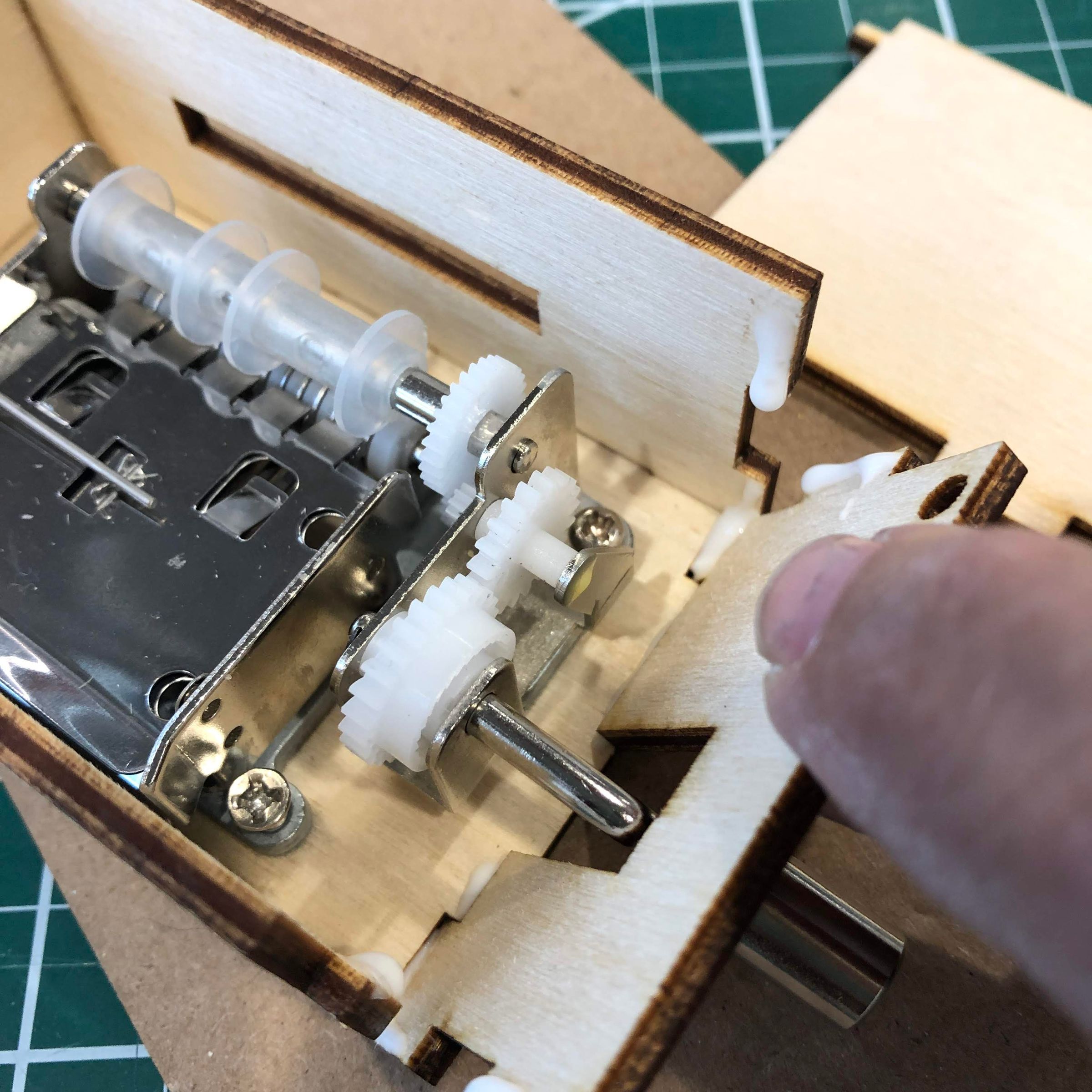 Laser Cut Music Box for Custom Composition : 6 Steps - Instructables