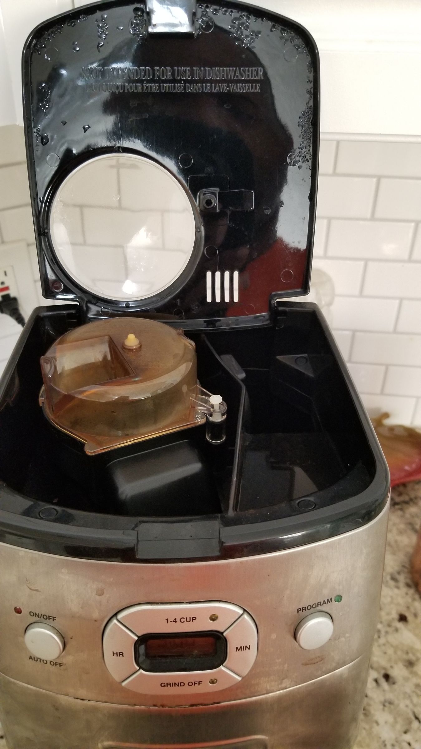 How to Use a Coffee Maker W/Grinder : 13 Steps - Instructables
