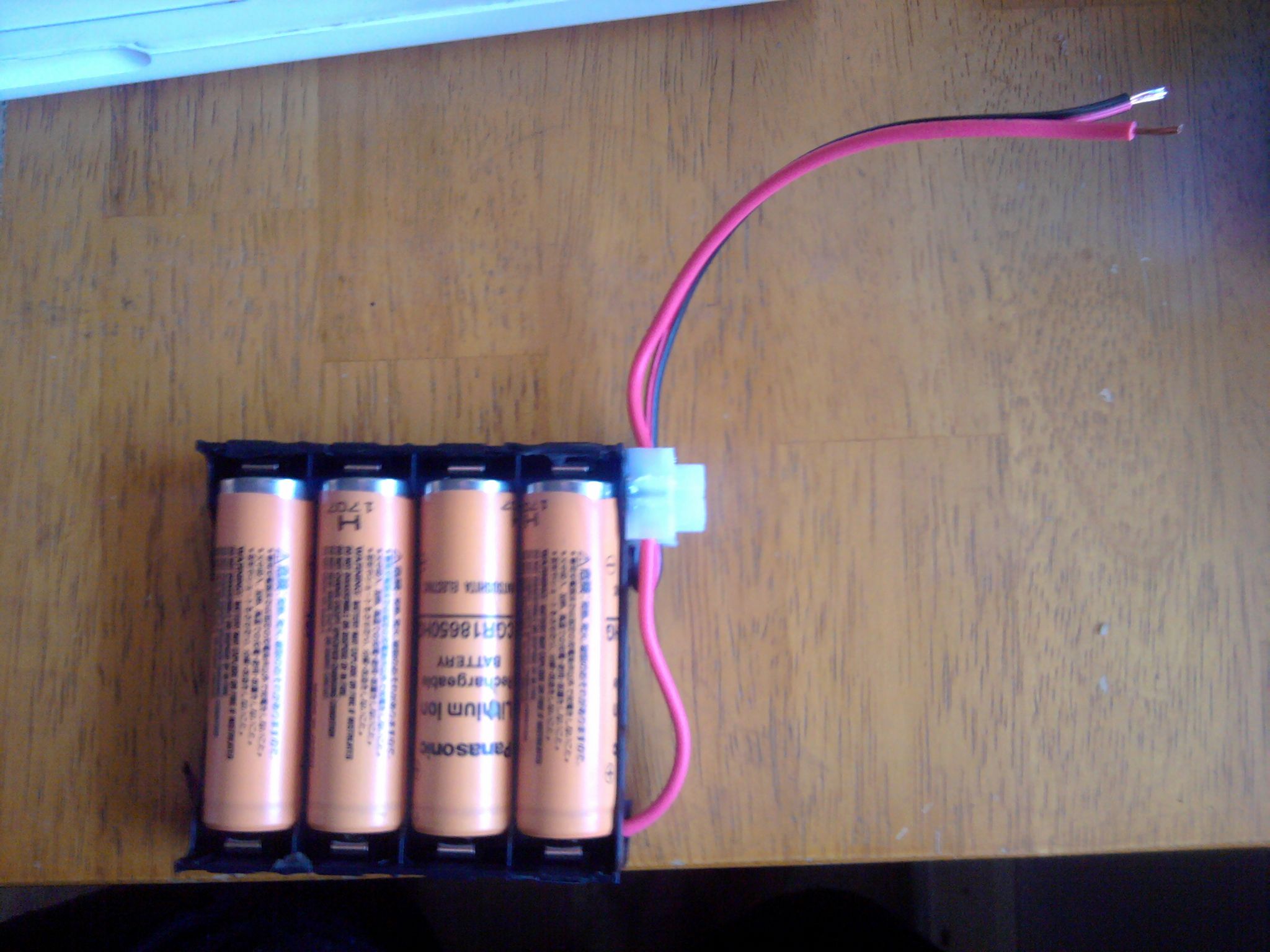 Make an Inexpensive Lithium-Ion Battery Pack : 10 Steps (with Pictures ...