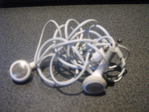 Tangle Free Earphone Cord Wrapper. : 3 Steps - Instructables