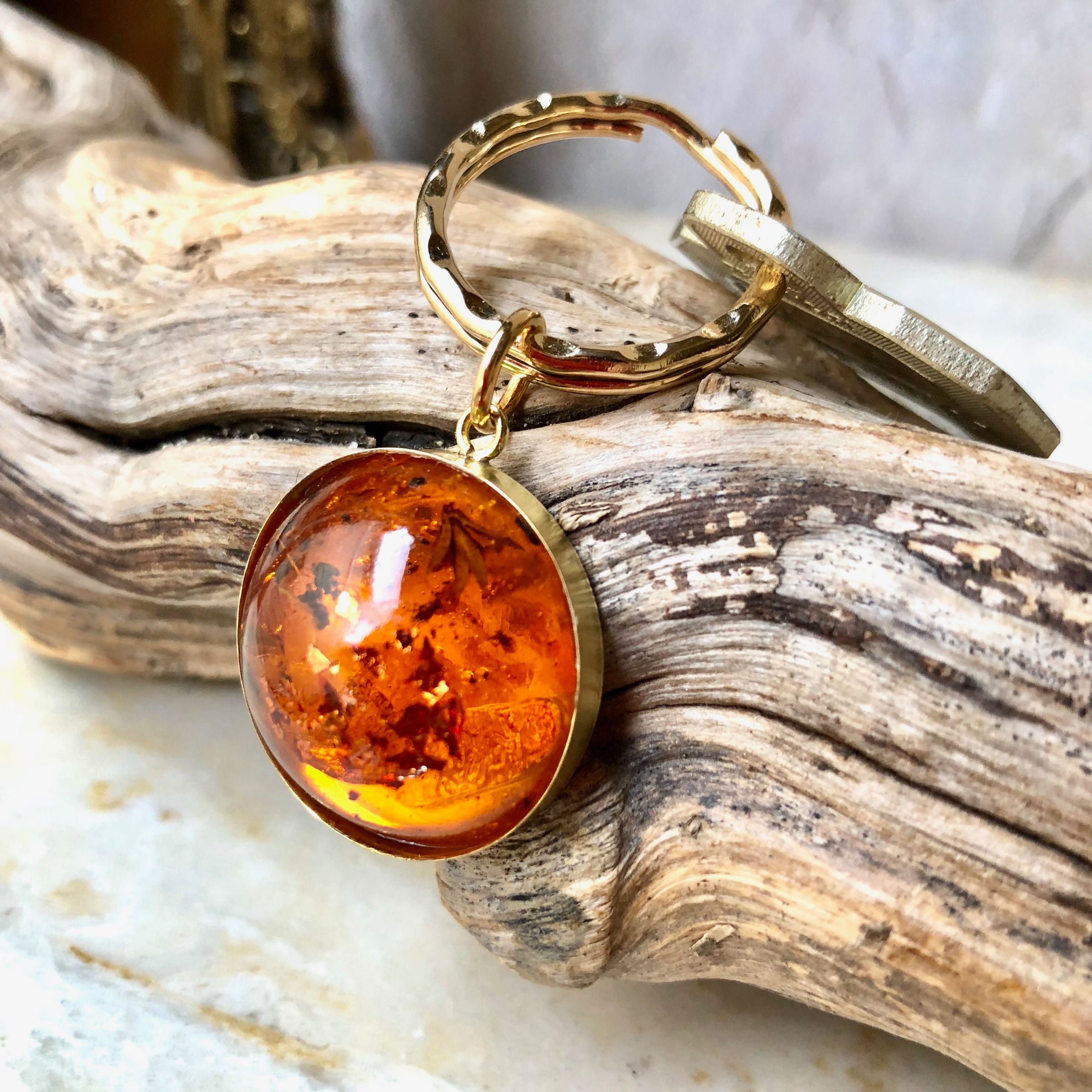 Faux Amber Resin Key Ring : 20 Steps (with Pictures) - Instructables