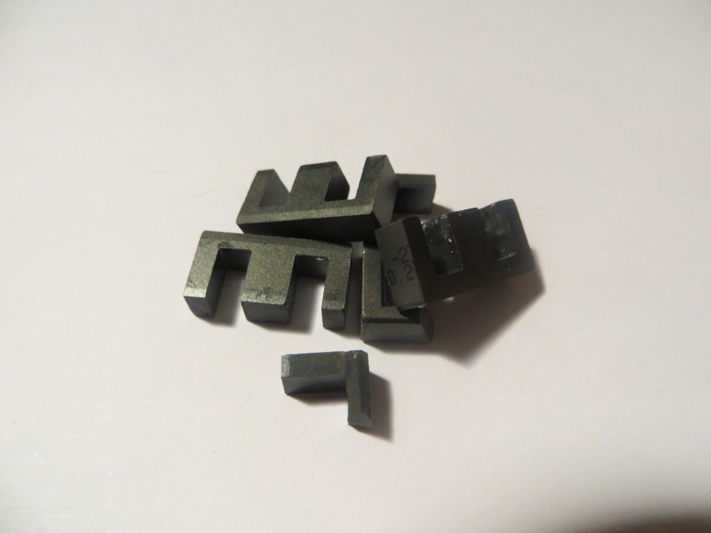 Grinding Ferrite Cores : 8 Steps - Instructables