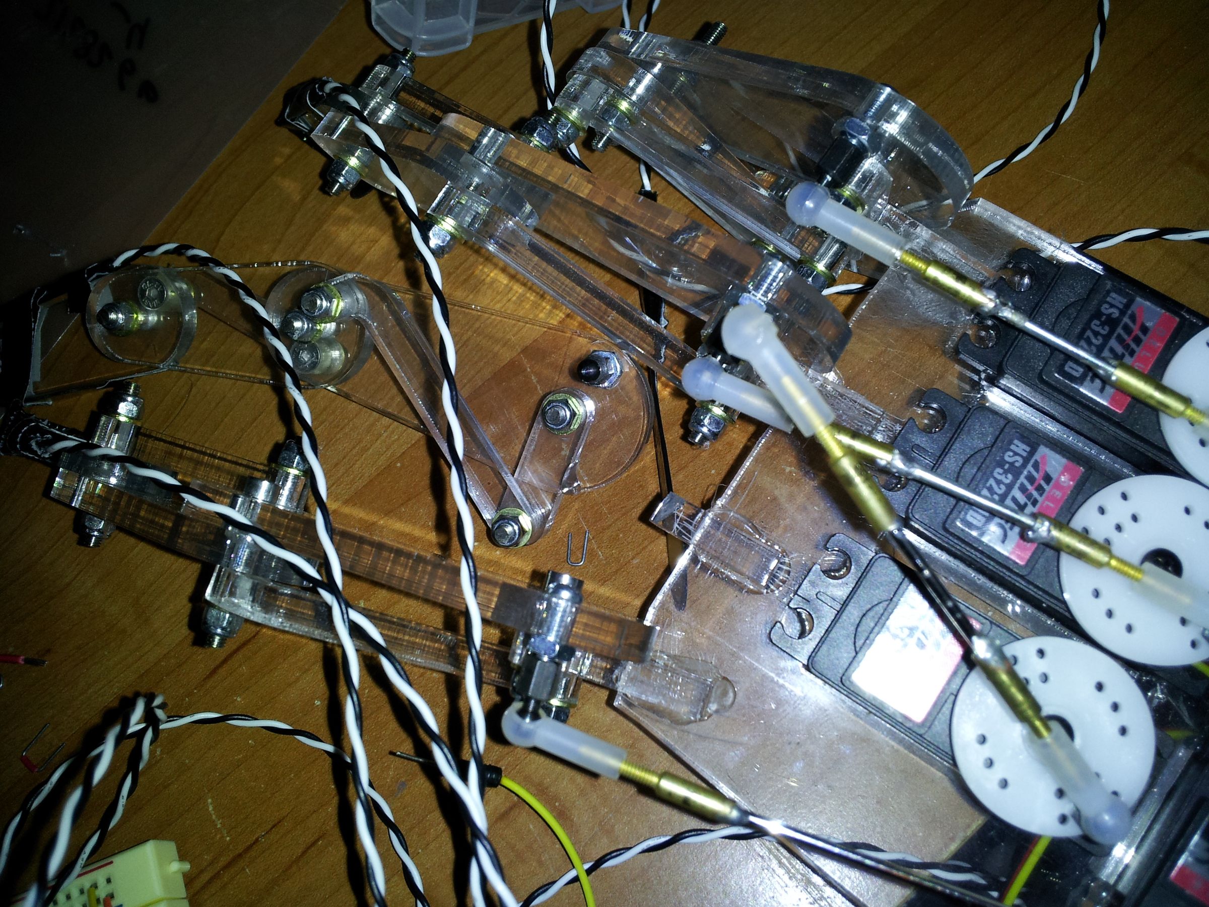 How to Build a Robotic Hand With Haptic Feedback : 9 Steps (with ...