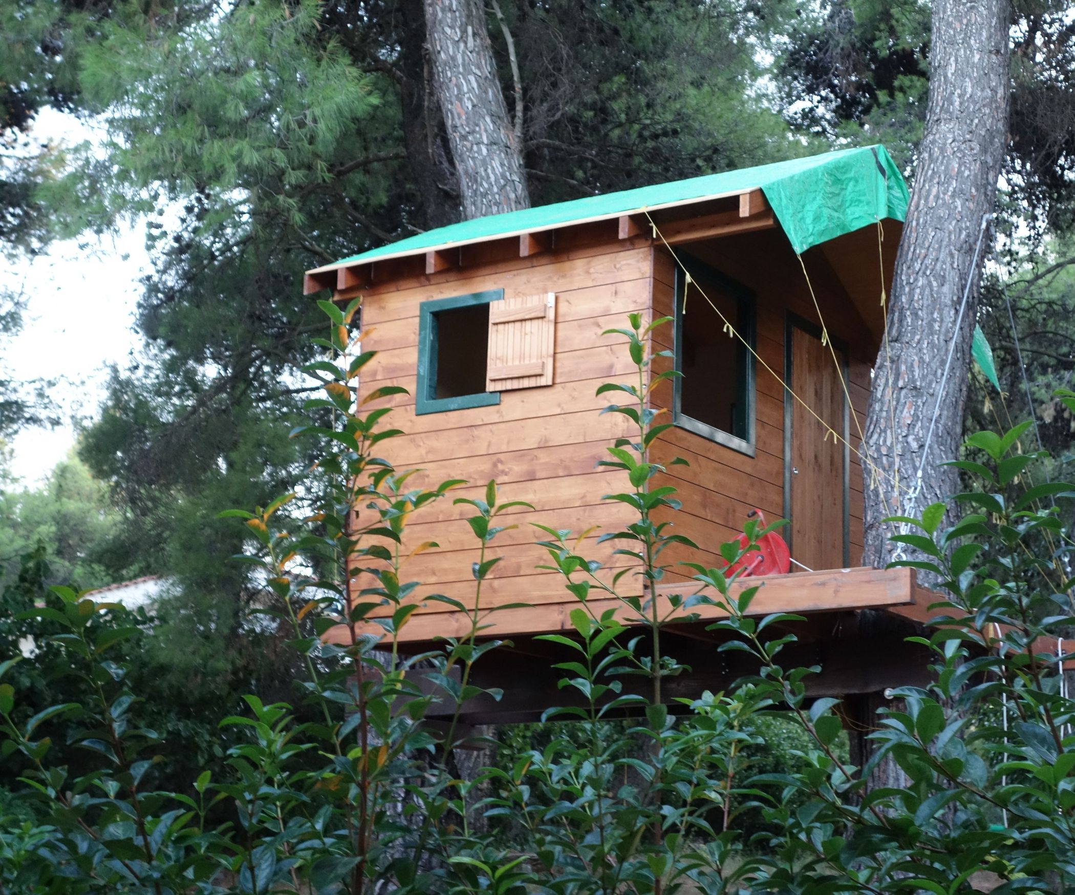Treehouse on Two Trees : 22 Steps (with Pictures) - Instructables