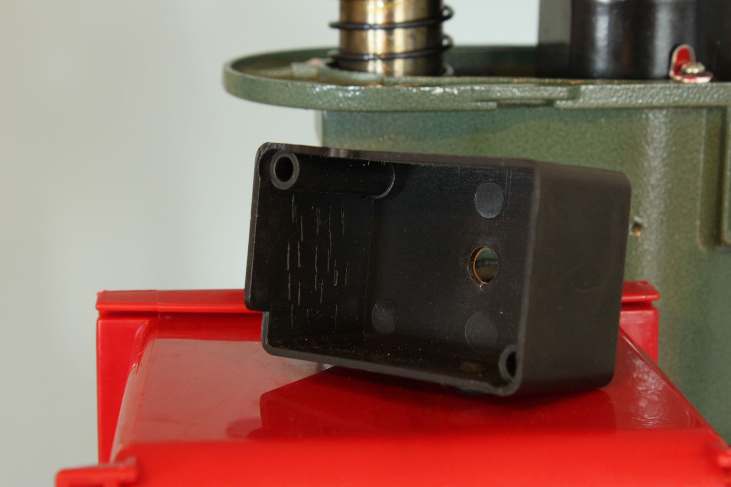 Motorized Plunge PCB Drill Using a USB Microscope : 10 Steps (with ...