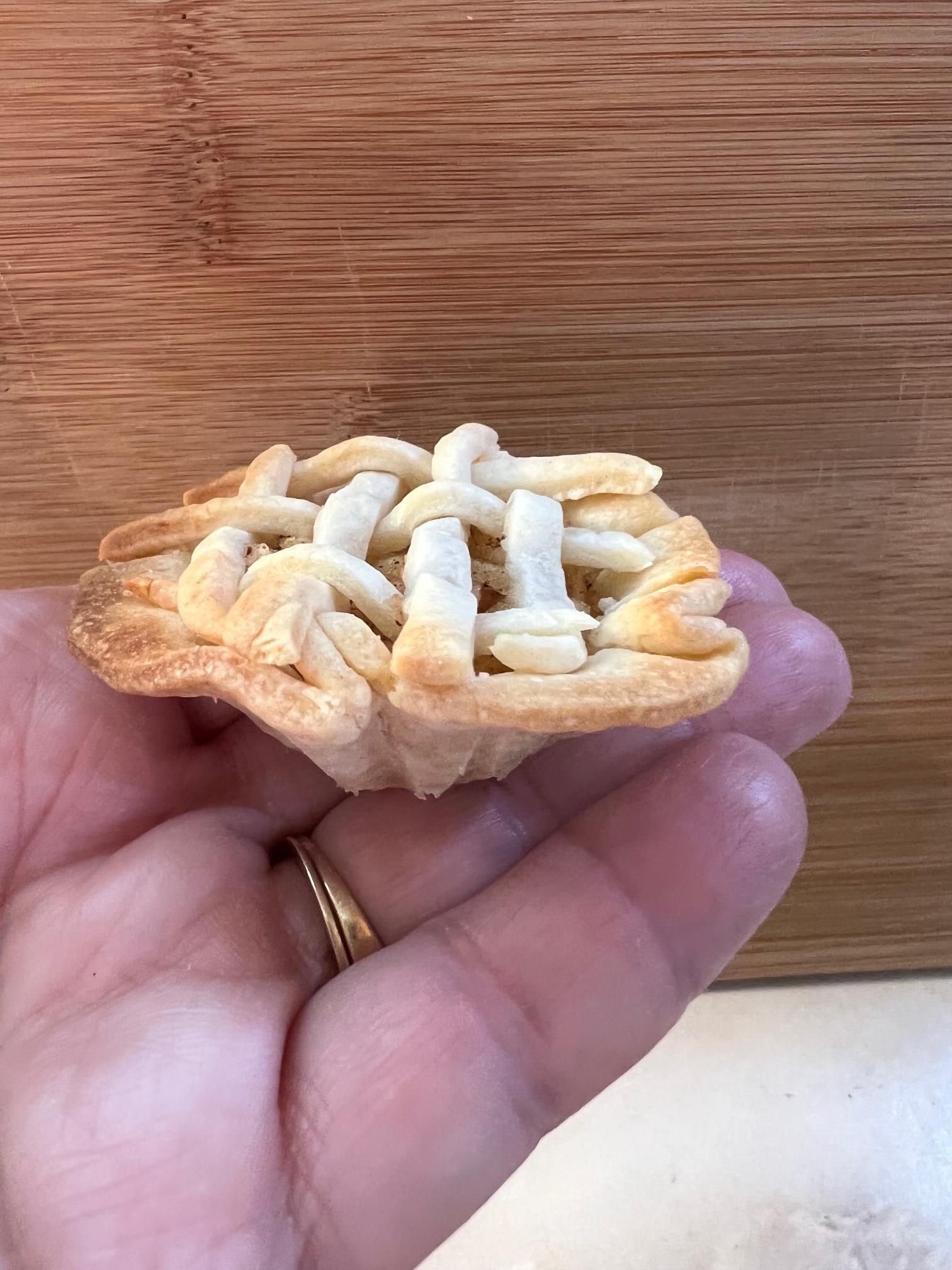 Mini Lattice Apple Pie : 18 Steps (with Pictures) - Instructables