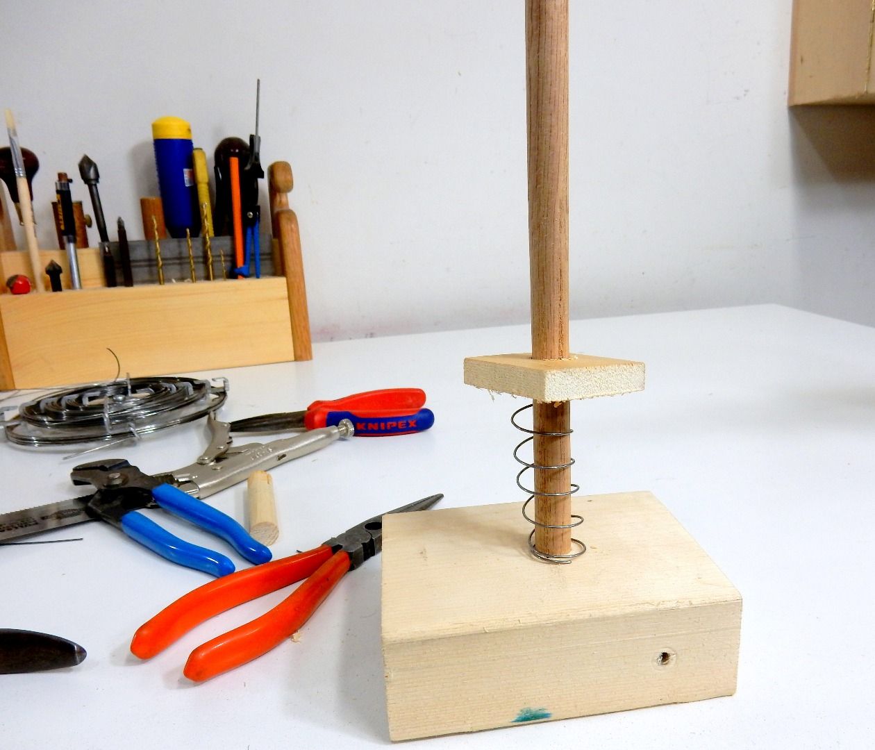 How to Make Springs : 9 Steps (with Pictures) - Instructables