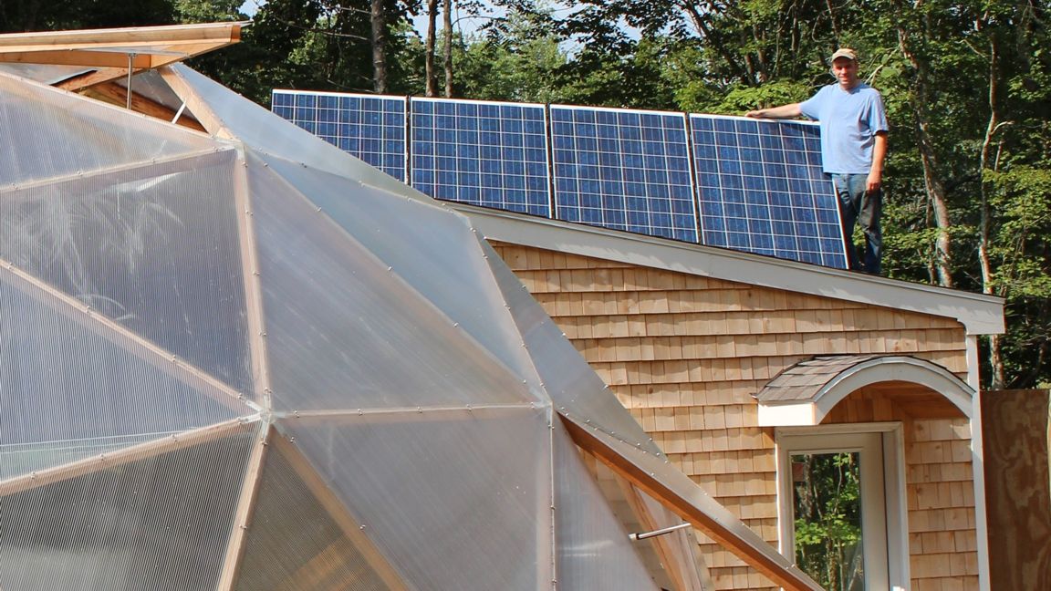 Going Off-Grid in the Aquaponic Geodesic Dome Greenhouse (with Pictures ...