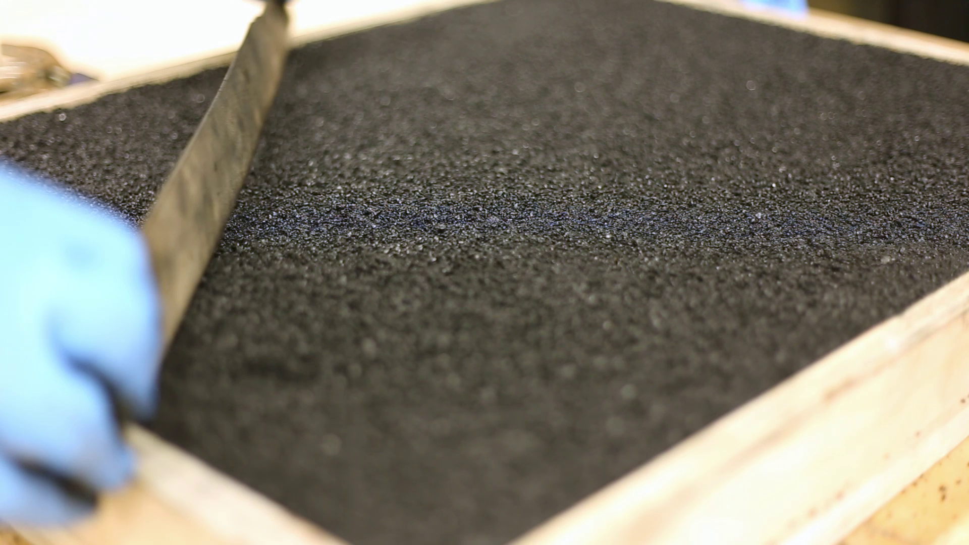 Casting Coal With Epoxy Resin and Silicone Molds : 5 Steps (with ...