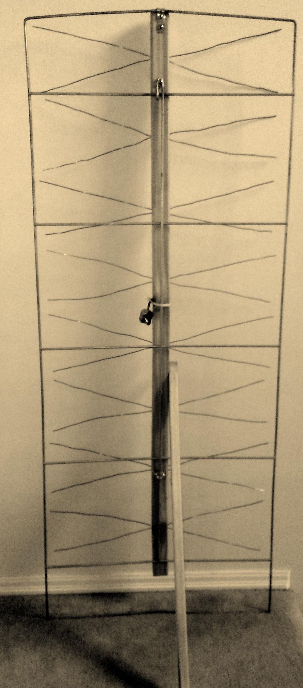 Eight Bay Bowtie Antenna Array : 7 Steps - Instructables