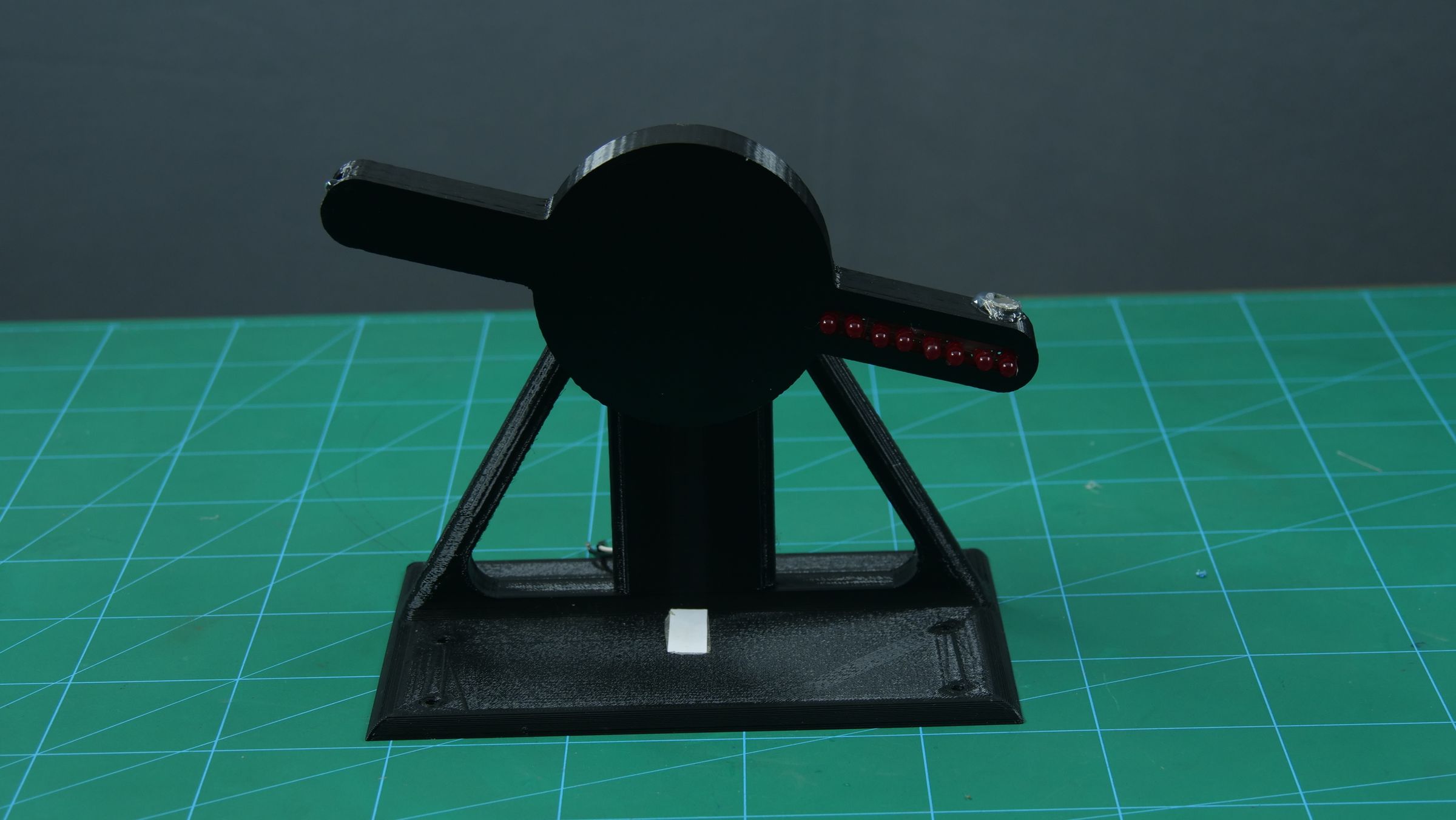 Persistence of Vision (PoV) Display Using Arduino : 11 Steps (with ...