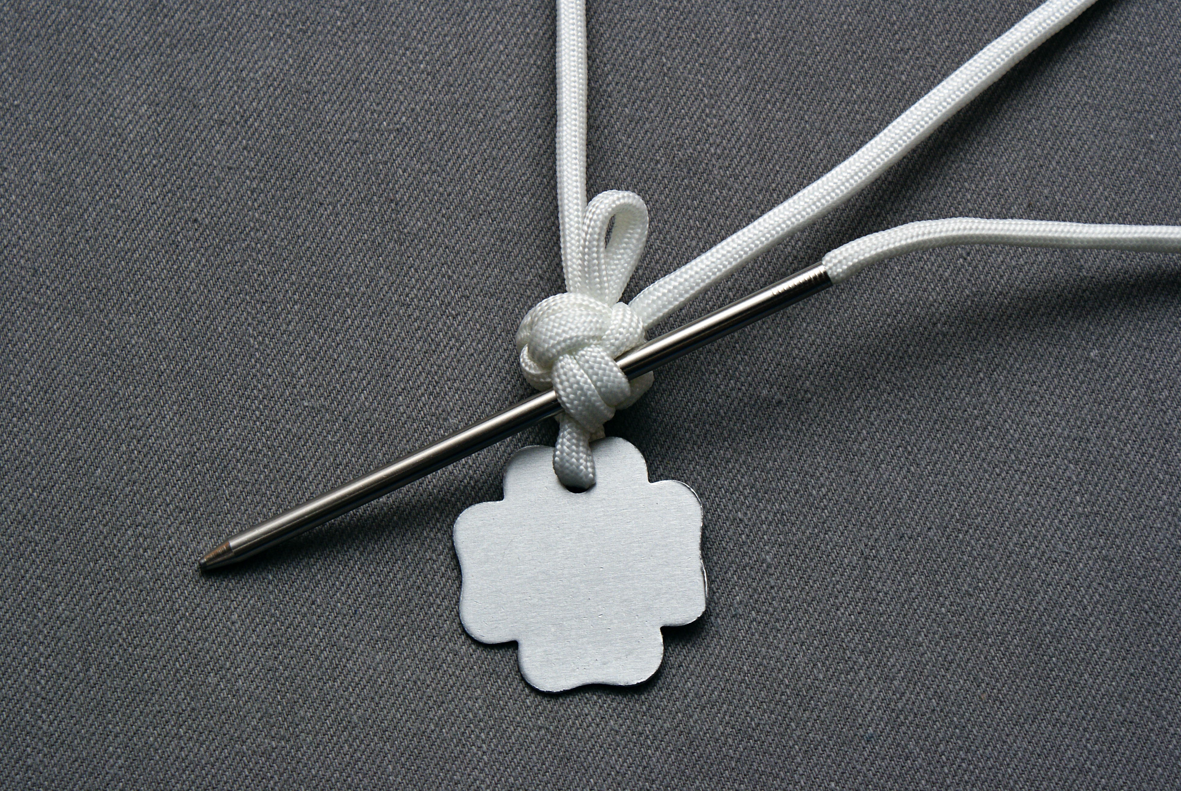 Paracord Dog Tag Holder : 7 Steps (with Pictures) - Instructables