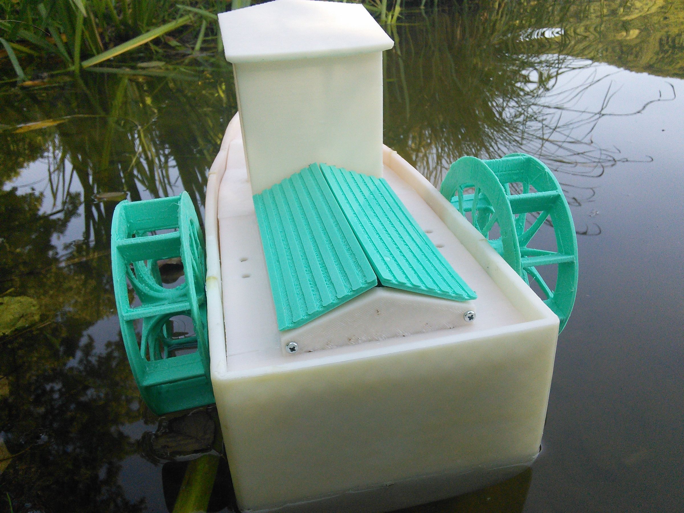 BT Paddle Boat : 11 Steps (with Pictures) - Instructables
