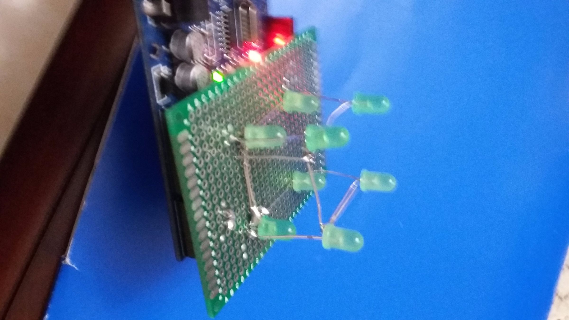 A Simple LED Cube 2X2X2 : 4 Steps (with Pictures) - Instructables