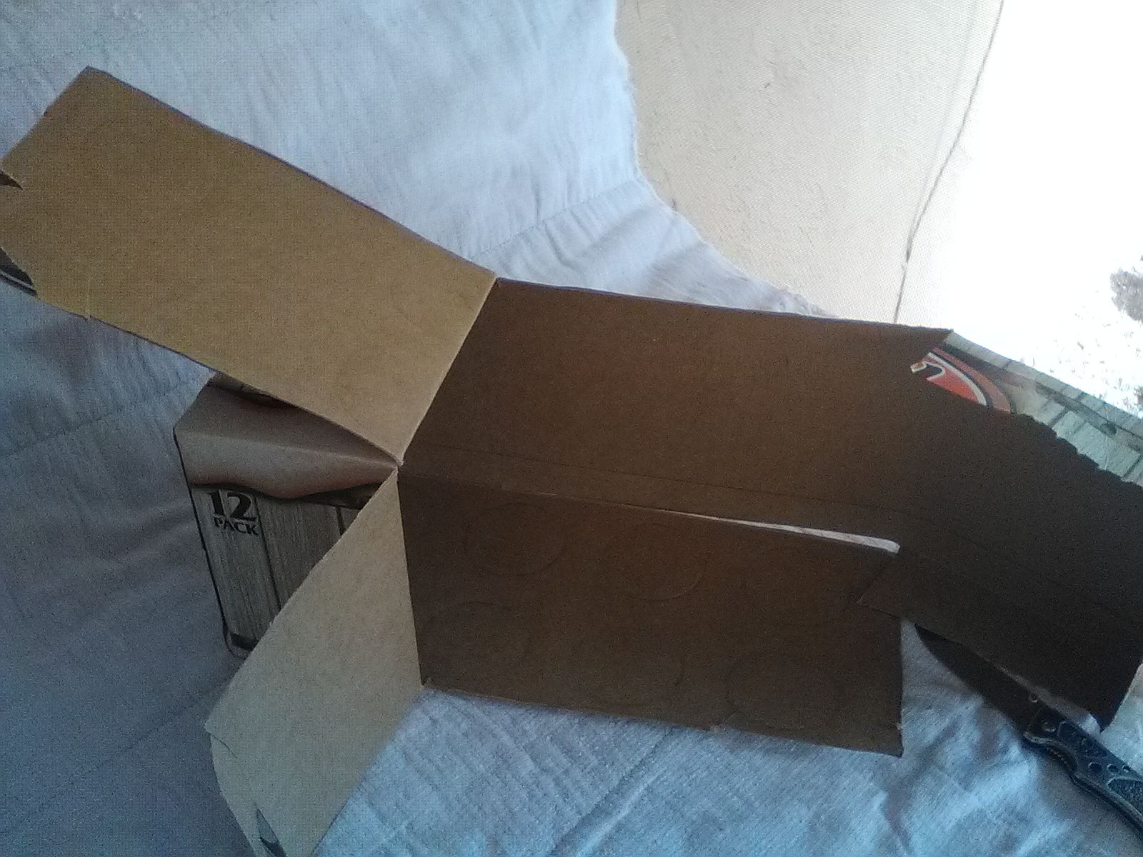 Make a Sandwich Box Out of a Soft Drink 12-Pack : 9 Steps - Instructables