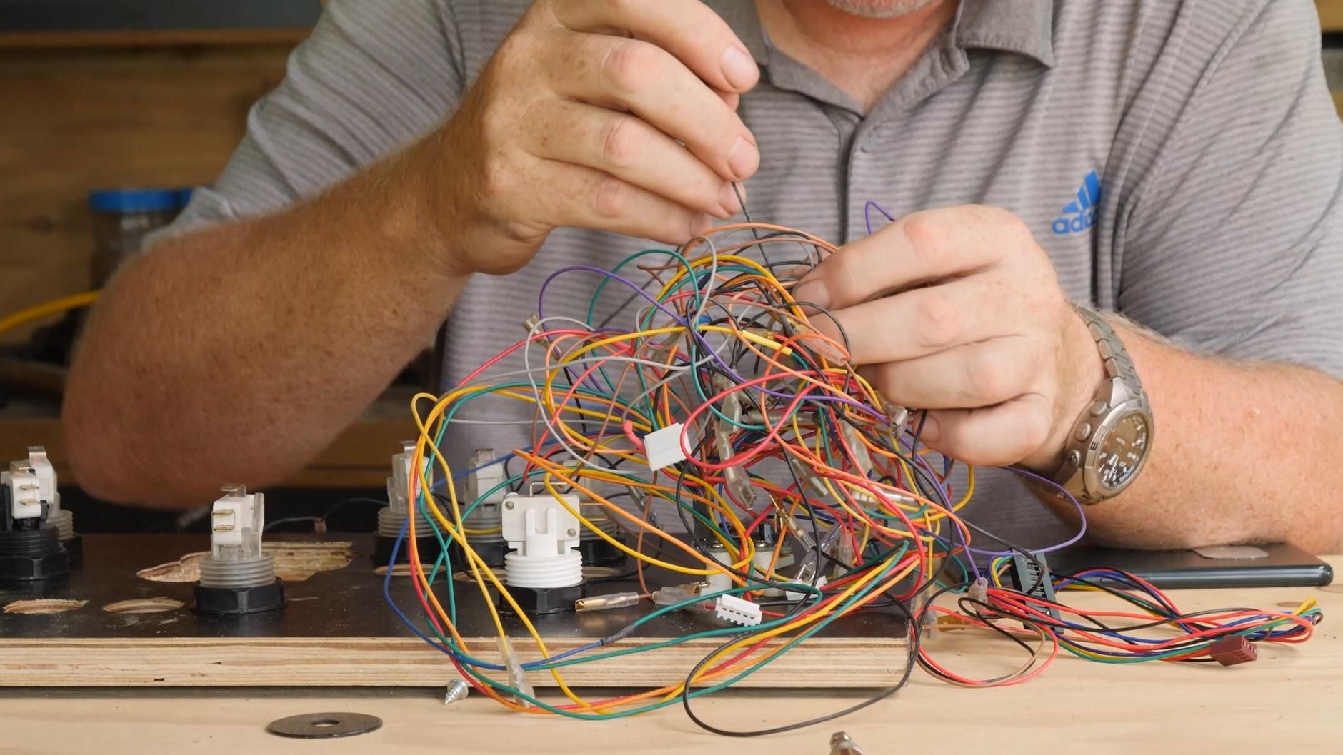 Arcade Machine for the Lounge Room - From a Pile of Old Pallets : 16 ...