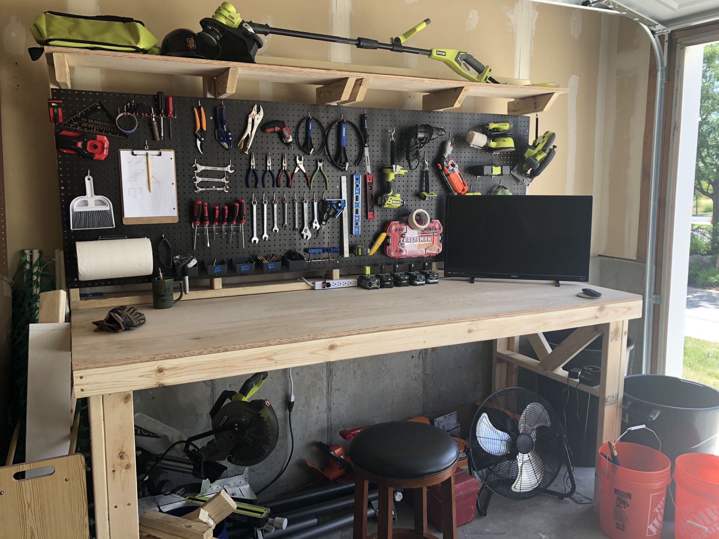 Customizable Work Bench : 7 Steps (with Pictures) - Instructables