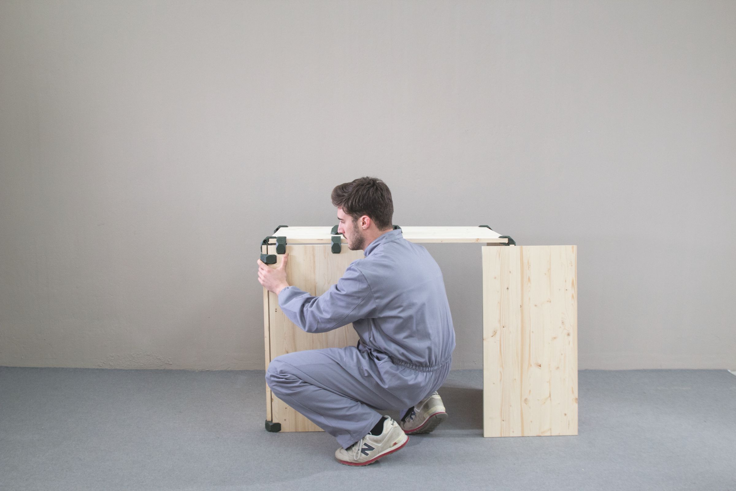 DIY Desk - Home Office : 5 Steps - Instructables