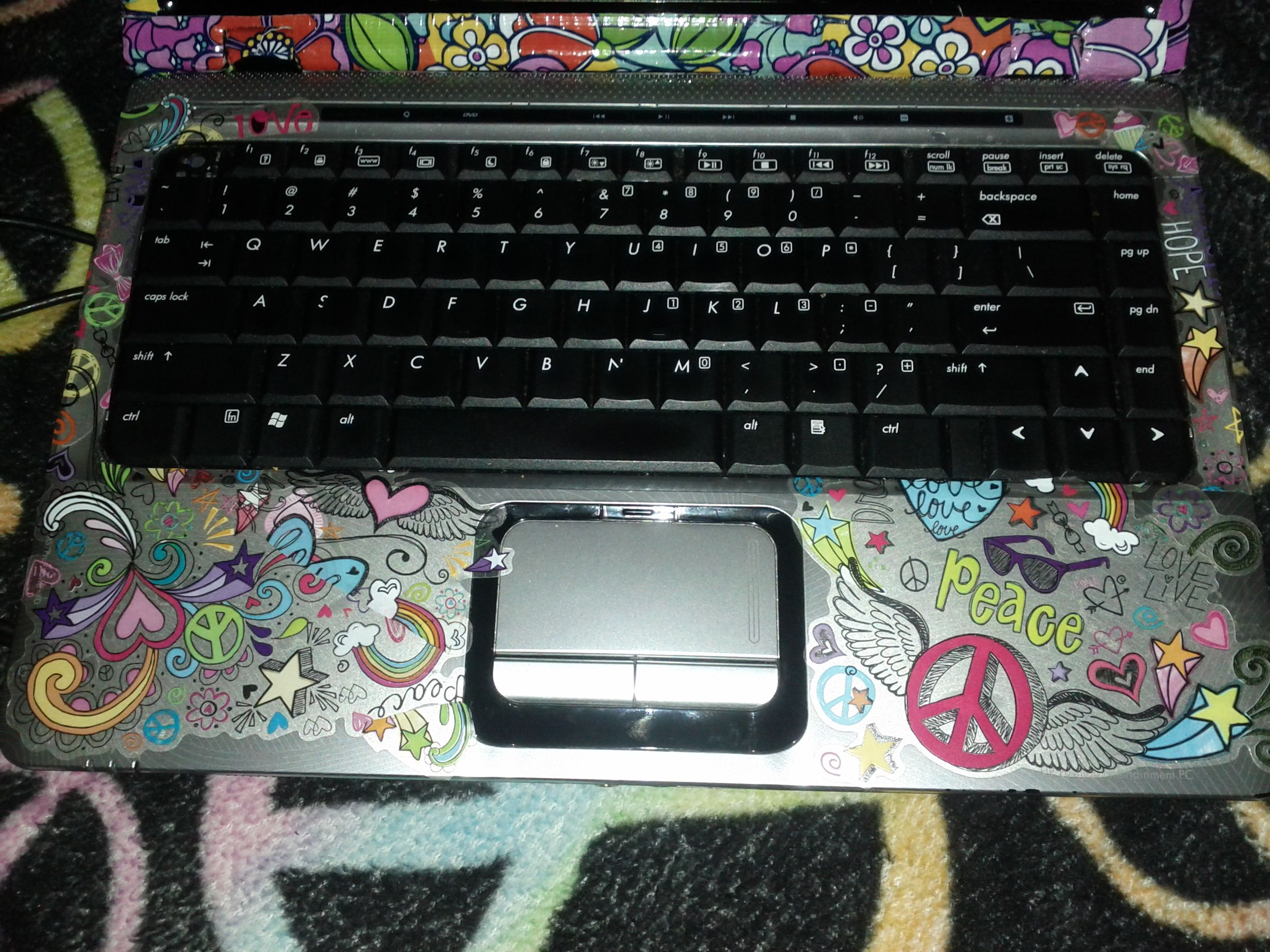 DIY Laptop Skin! Easy, Cute & Cheap! : 3 Steps - Instructables
