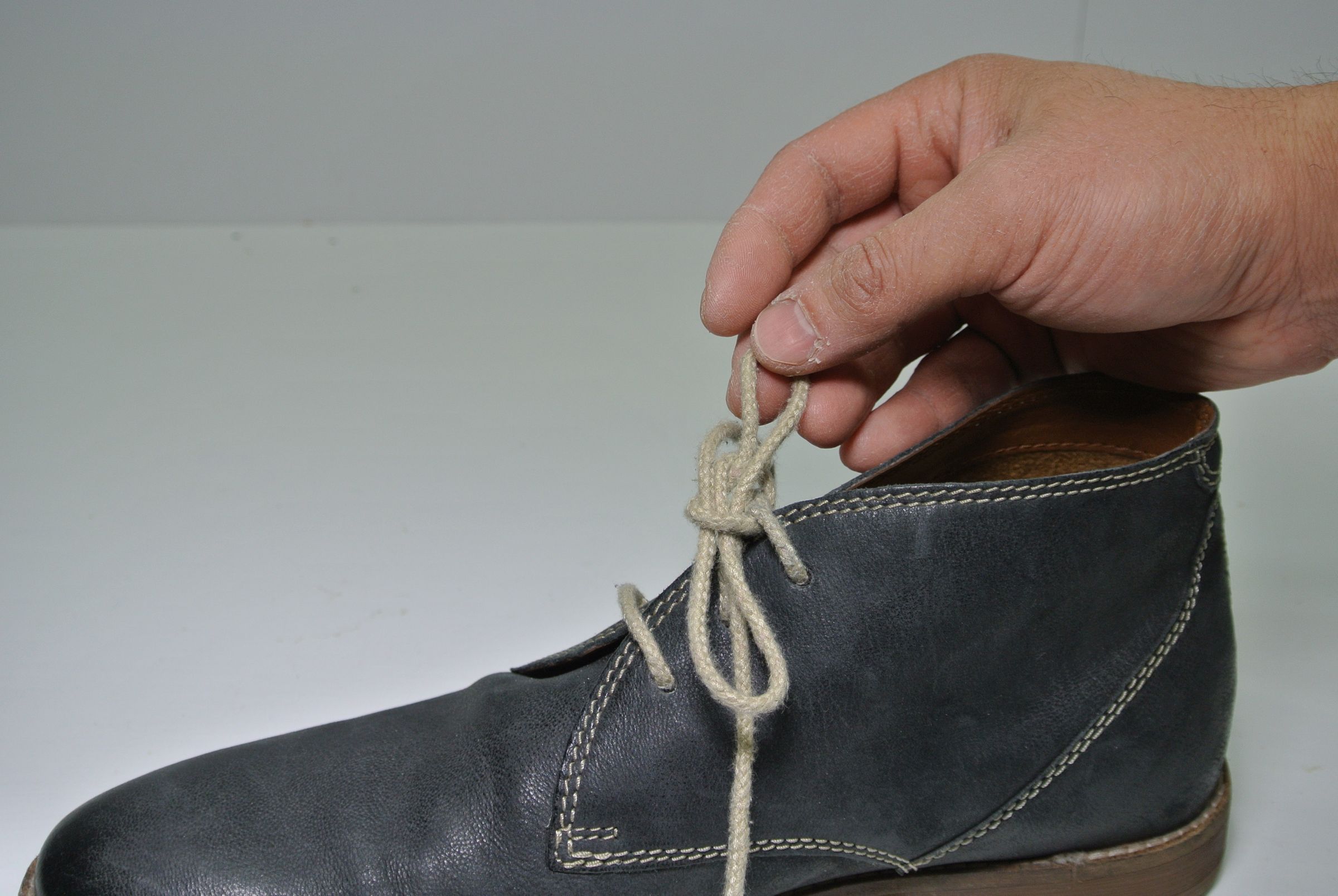 Best Knot for Tying Shoes - Instructables