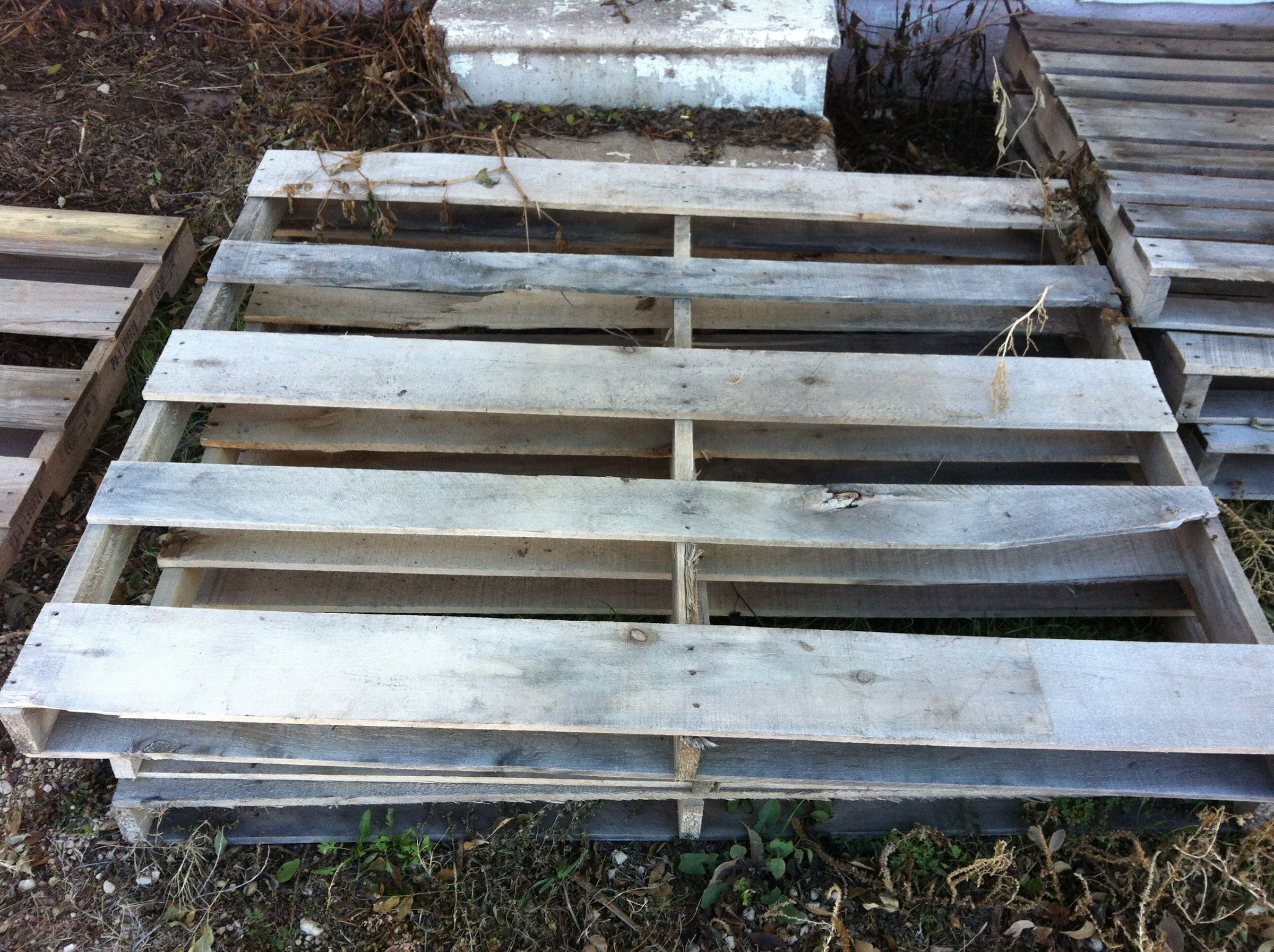 How to Disassemble a Pallet : 5 Steps (with Pictures) - Instructables