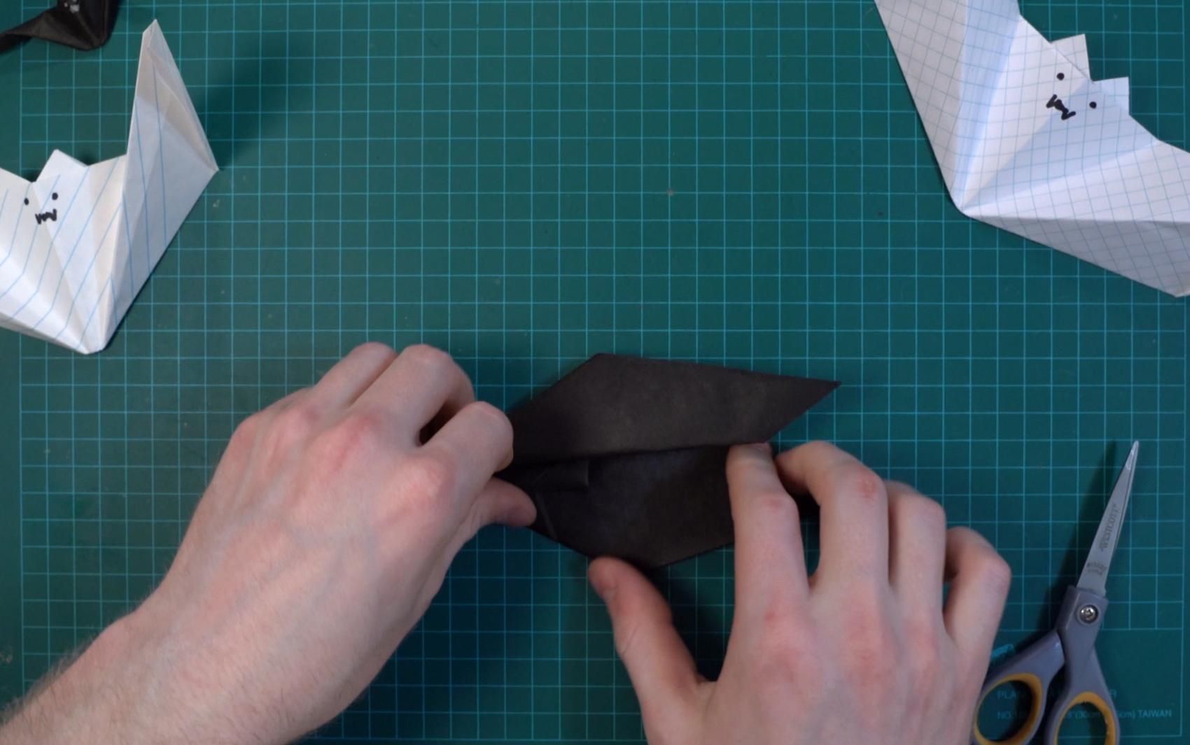 How to Make a Origami Bats : 7 Steps (with Pictures) - Instructables