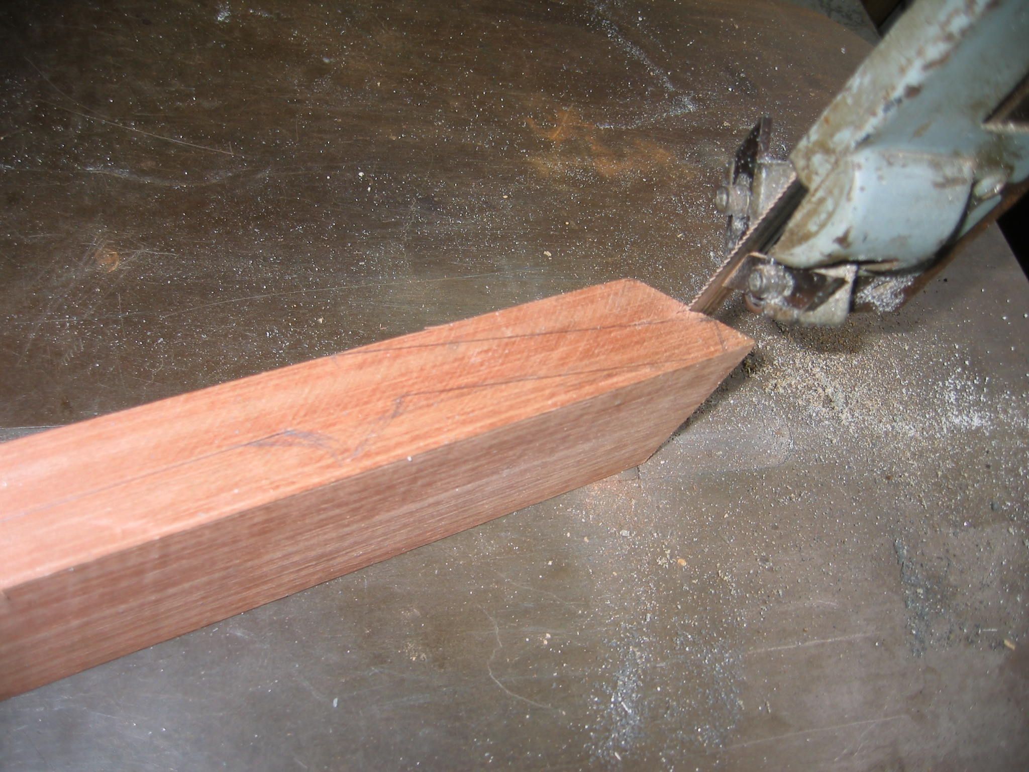 Cookie Tin Banjo Part 4: Bed Post Banjo : 16 Steps (with Pictures ...