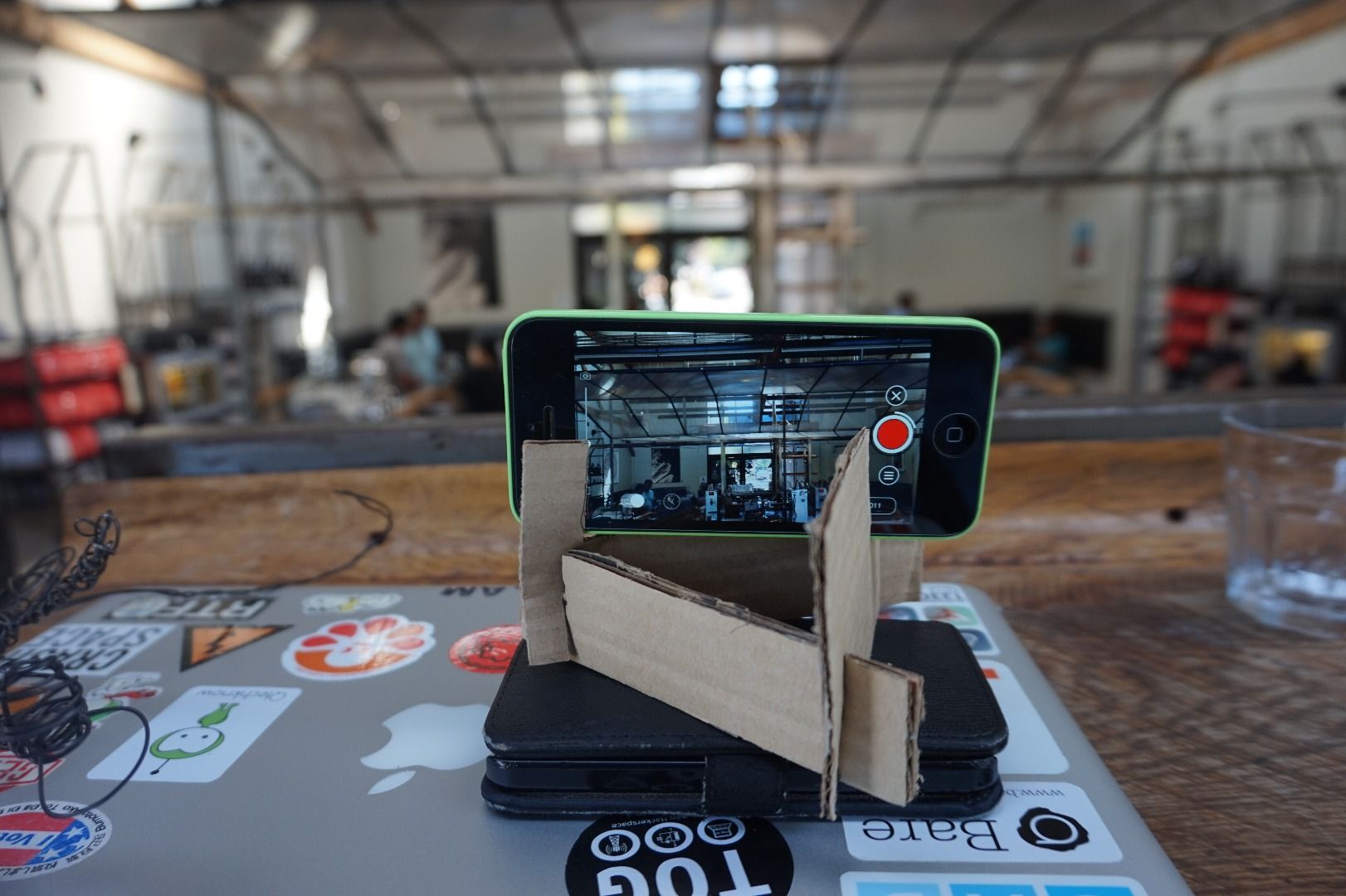 Quick and Cheap IPhone Stand for Stop Motion : 5 Steps - Instructables
