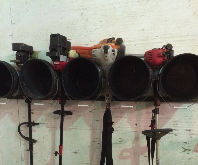 Weed Trimmer Storage From Three Gallon Buckets : 4 Steps (with Pictures ...